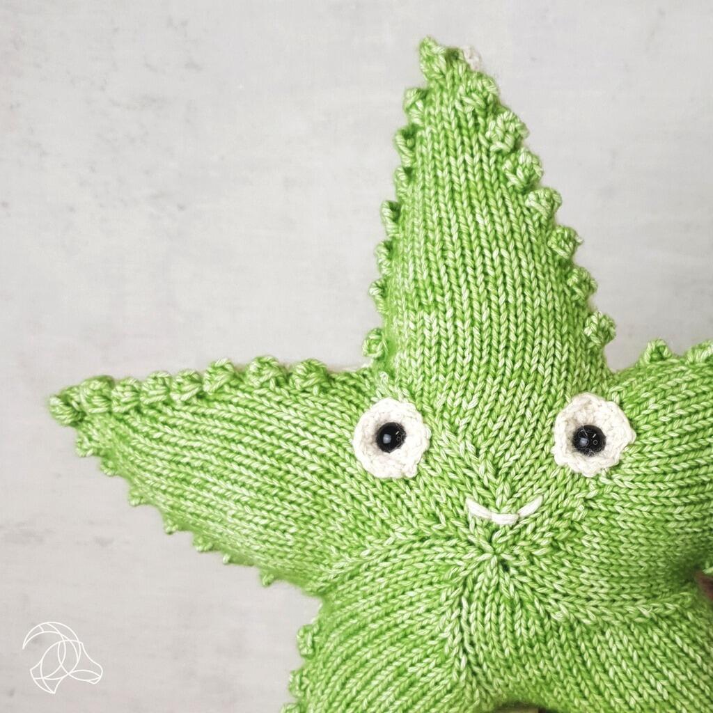 Hardicraft DIY Knitting Kit - Sterre Starfish