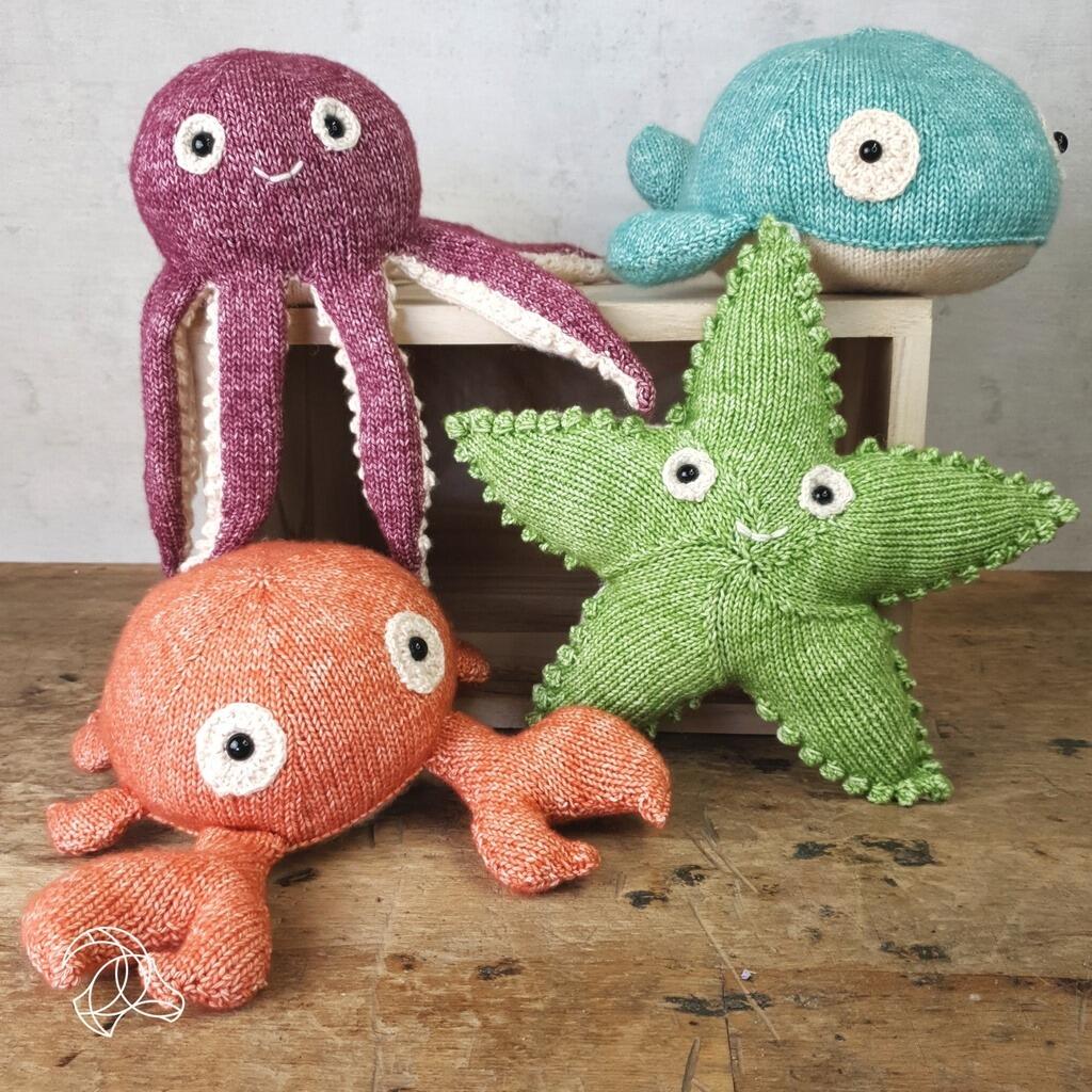 Hardicraft DIY Knitting Kit - Sterre Starfish