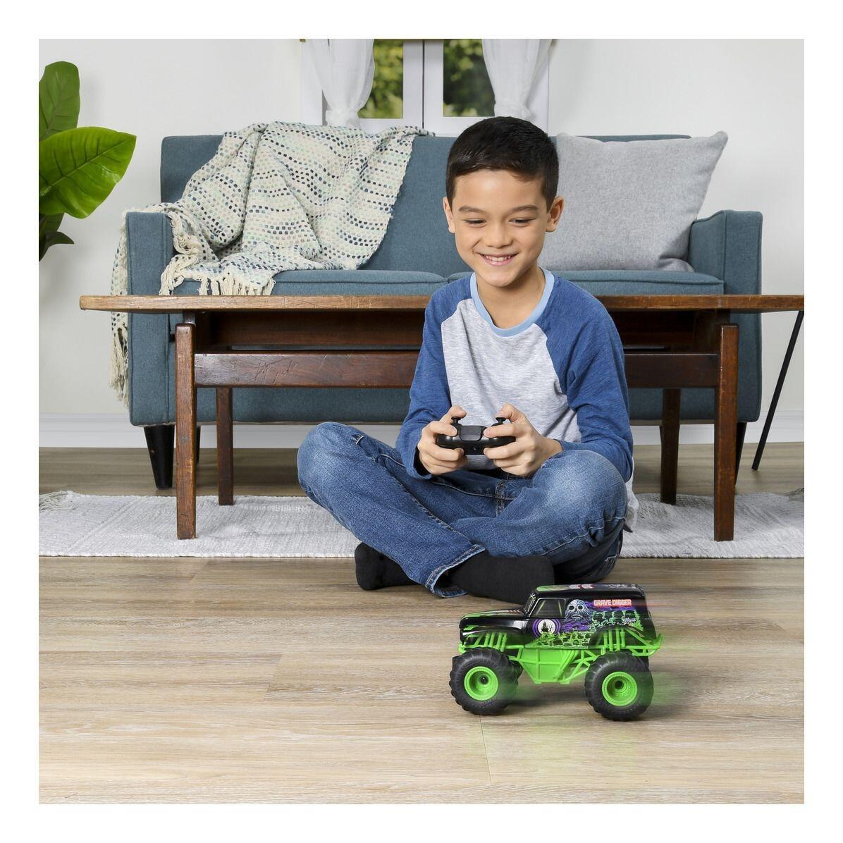Monster Jam 1:24 Scale Remote Control Grave Digger | Top Pick Toys