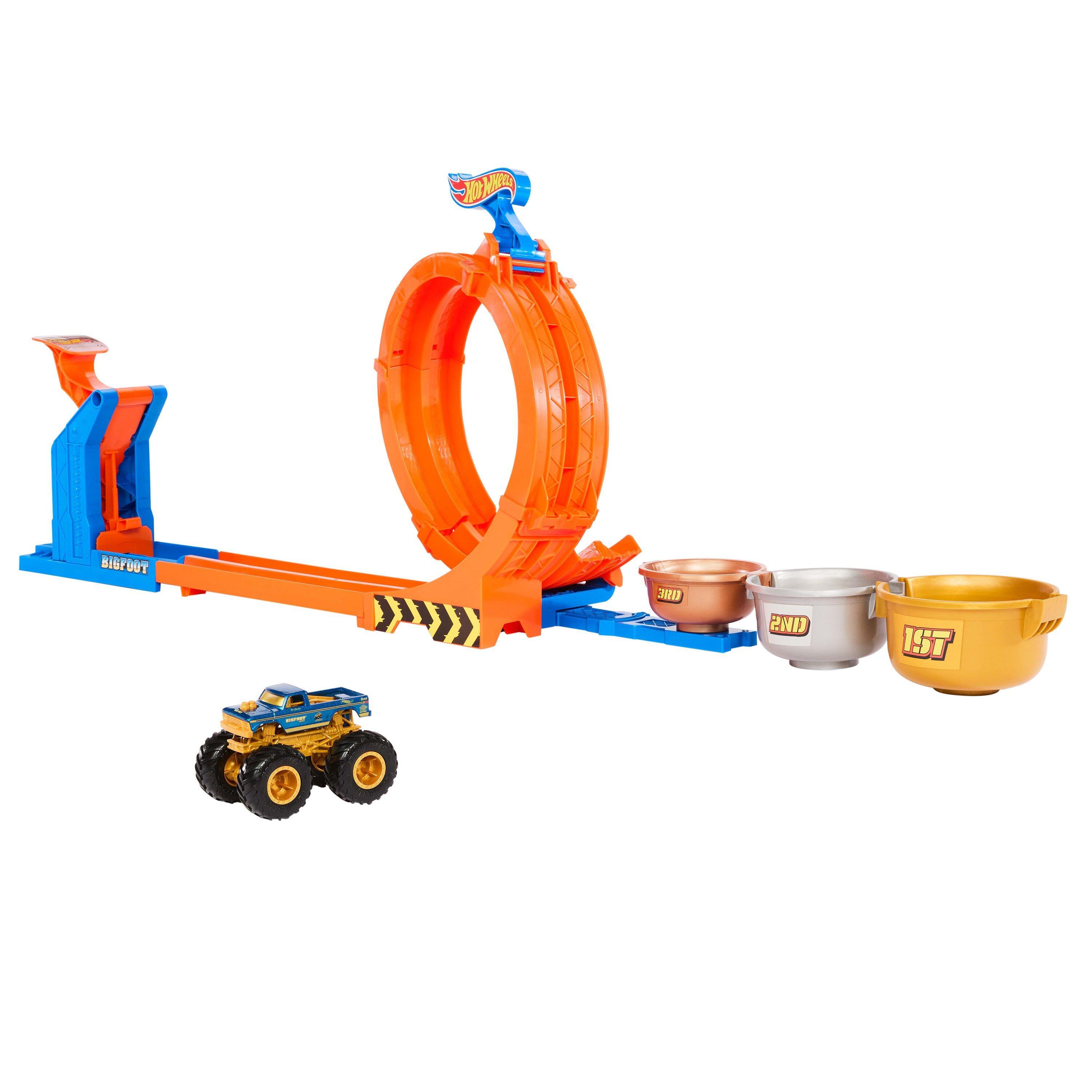 Hot Wheels Monster Trucks Loop-And-Flip Trophy Challenge playset | Top ...
