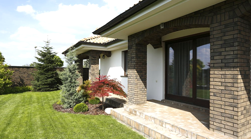 Country 618 Earth Grey Plus Brick Slips | Grey Brick Cladding UK