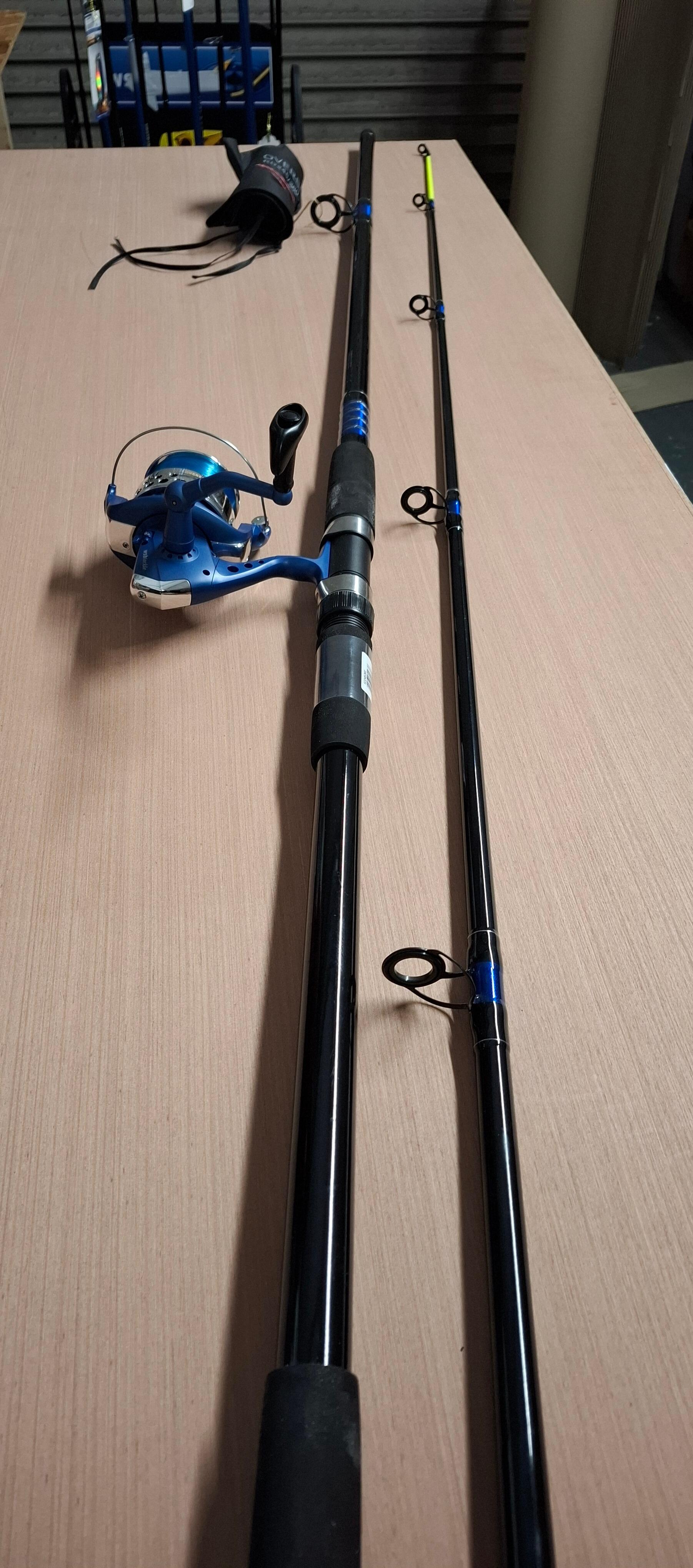 OVERSHADOW BEACHCASTER 12ft - 3.60m Rod and Overshadow 8000 Fixed Spool ...