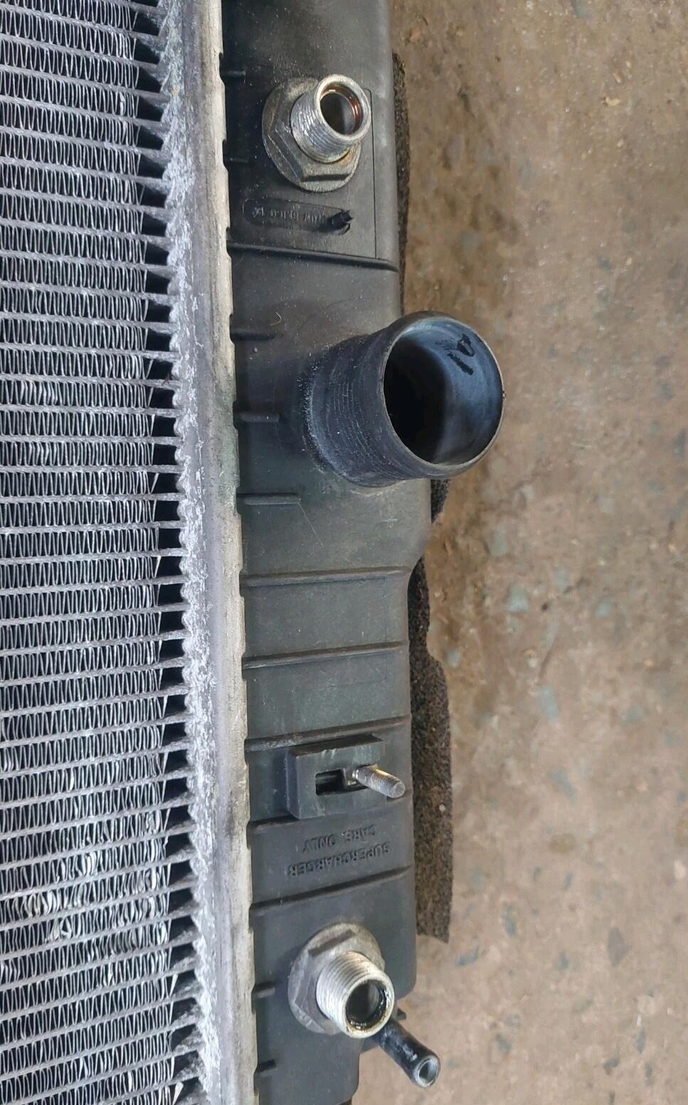 RADIATOR ENGINE WATER COOLANT Jaguar XKR 4.0 1996-2002