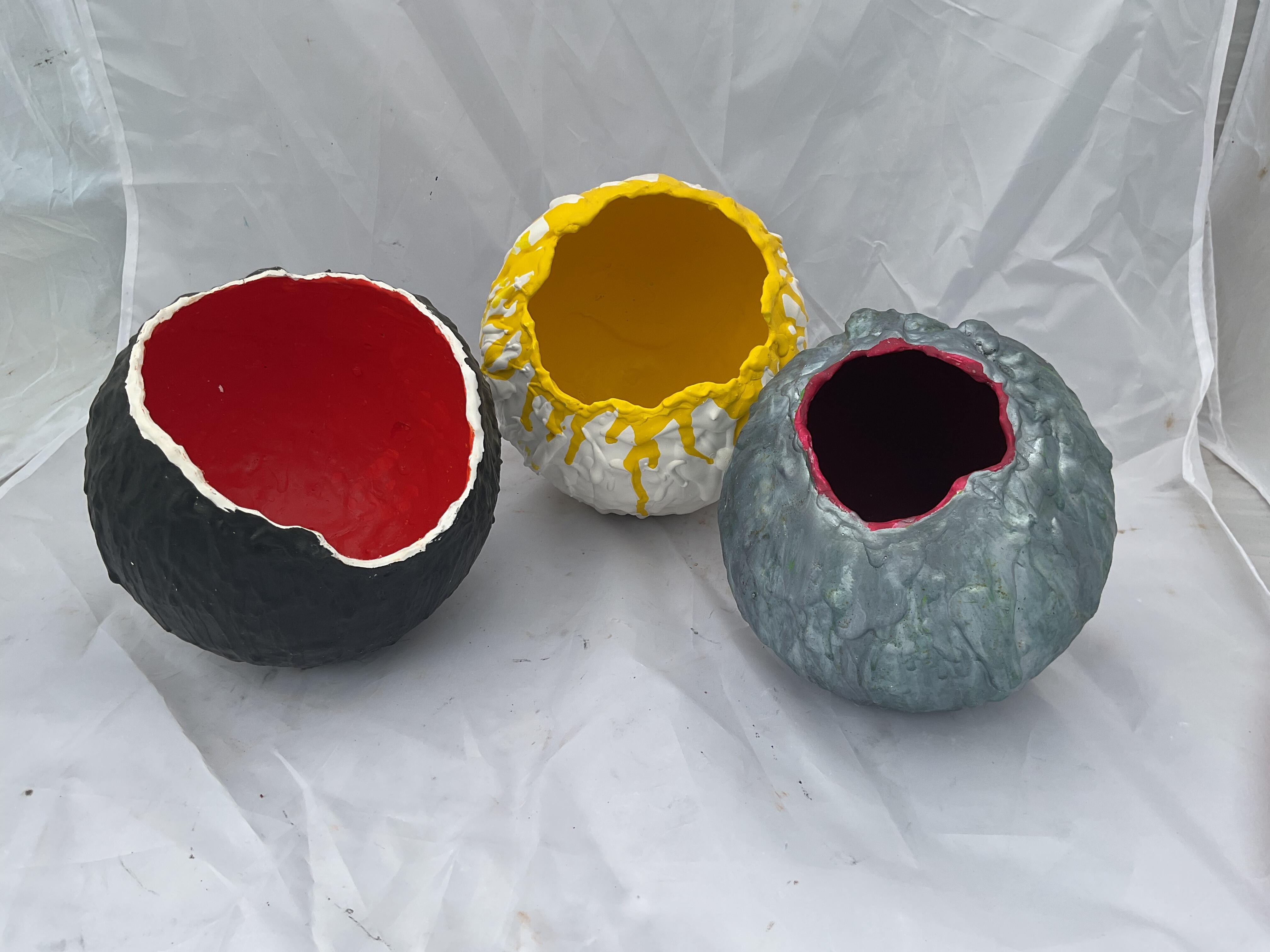 Coloured bowls
