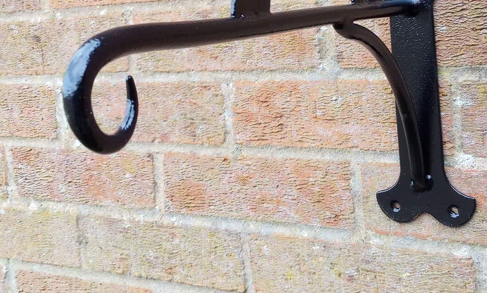 Jersey Cow Hanging Basket Bracket