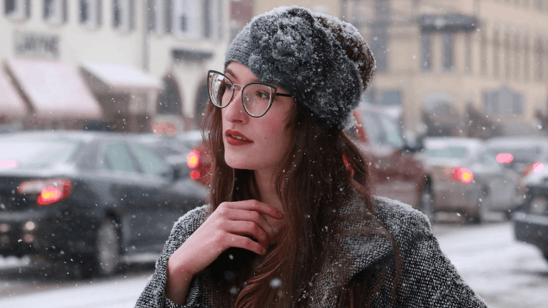 Winter Sunglasses That Actually Help: UV, Glare and Comfort in Cold Weather