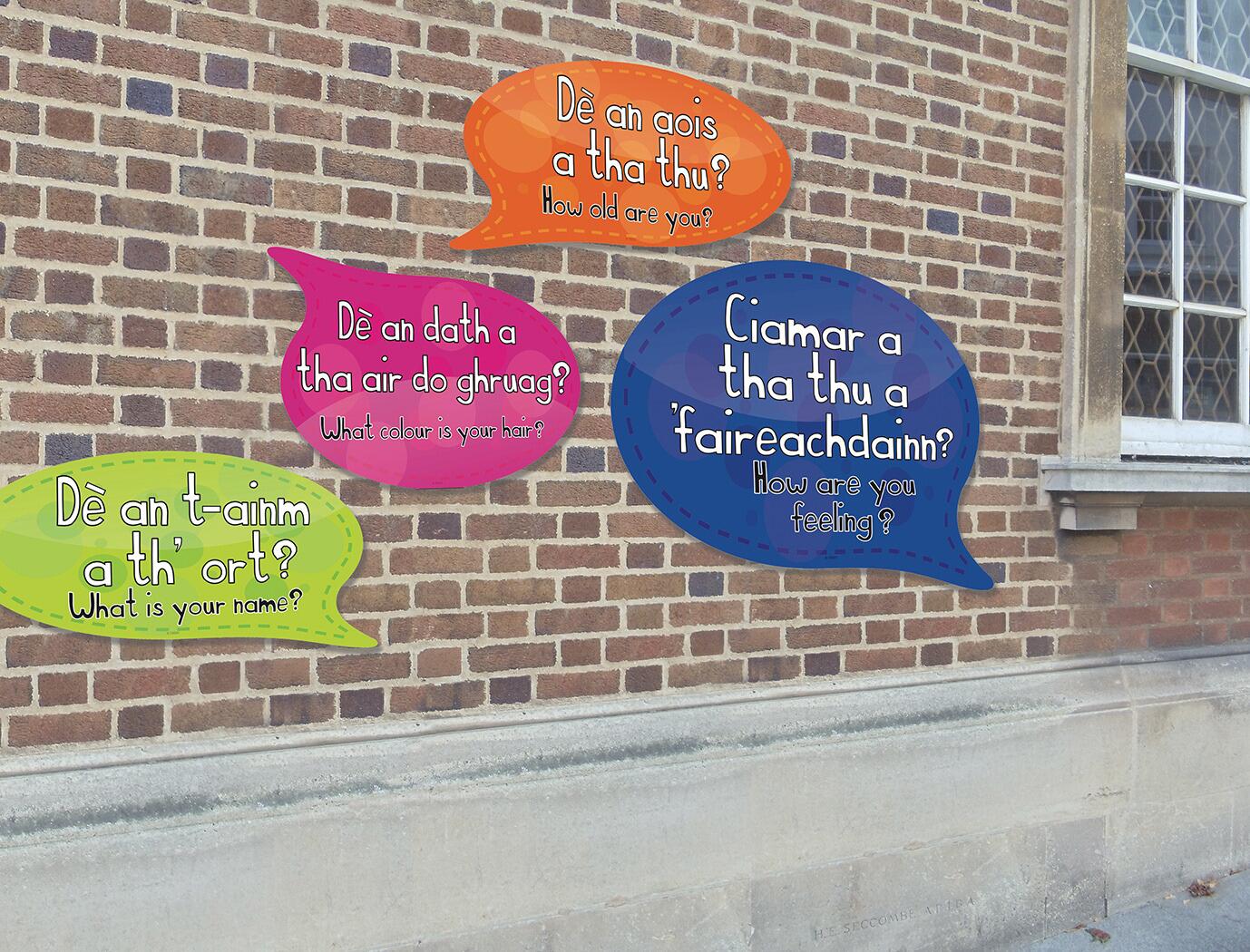Dual Language - Questions as Scottish Gaelic 9 Yard Signs - Set 1