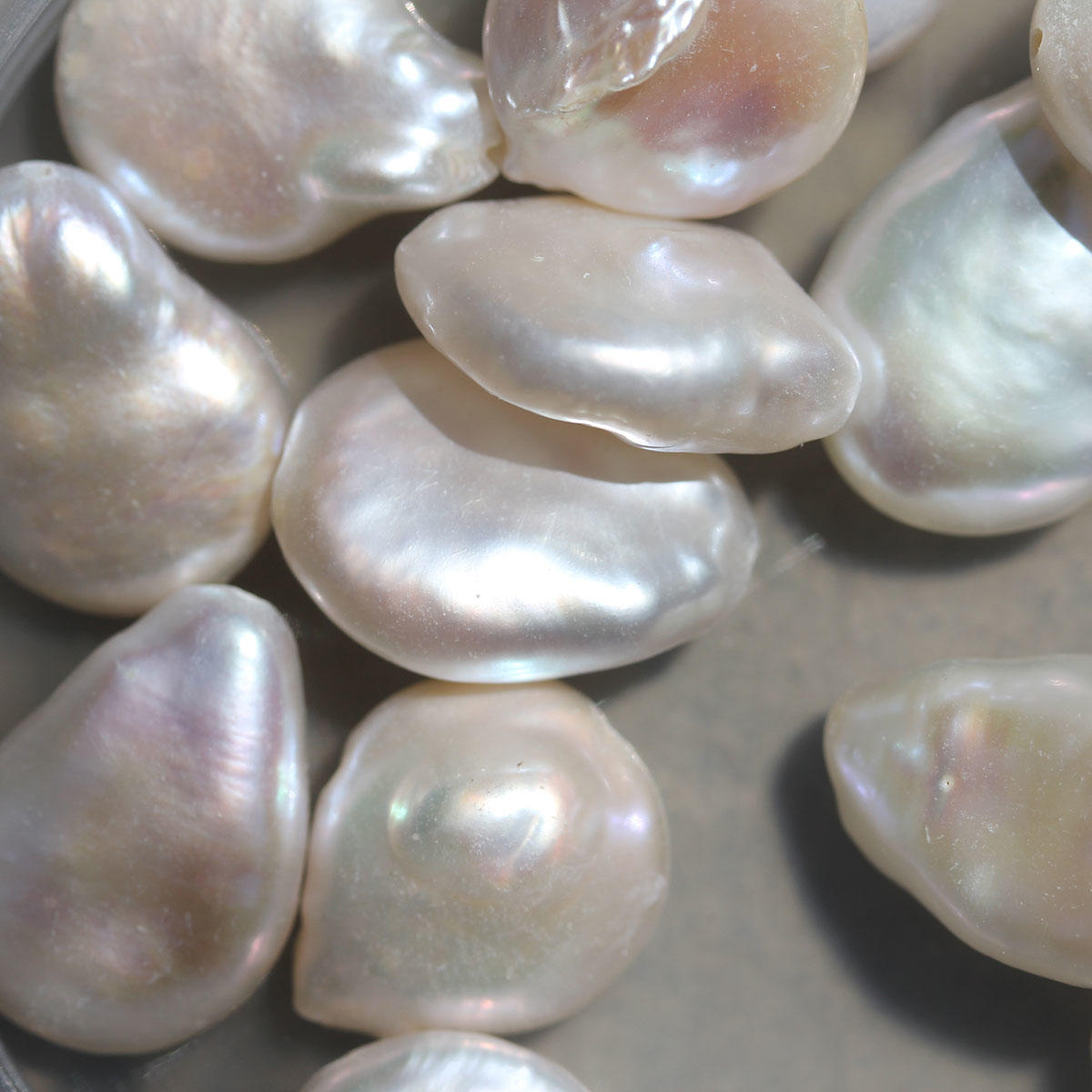White Keshi Pearl Coin