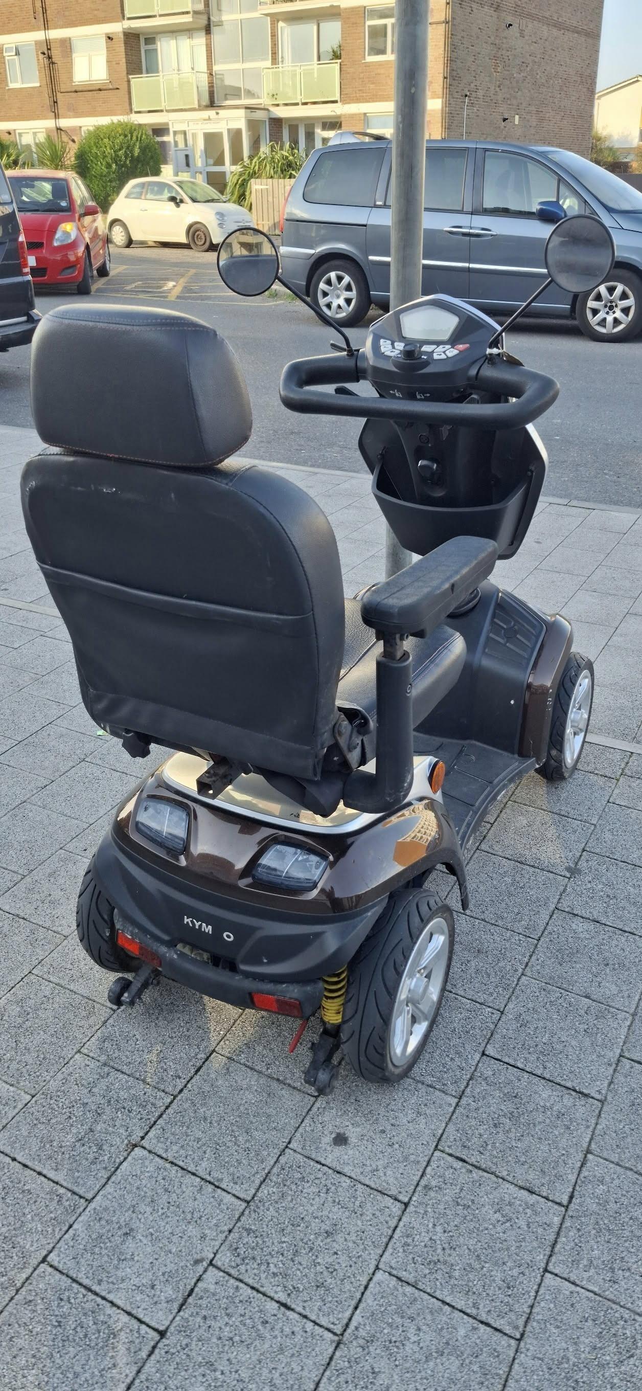 Kymco Agility 8 mph Mobility Scooter for Comfort & Style