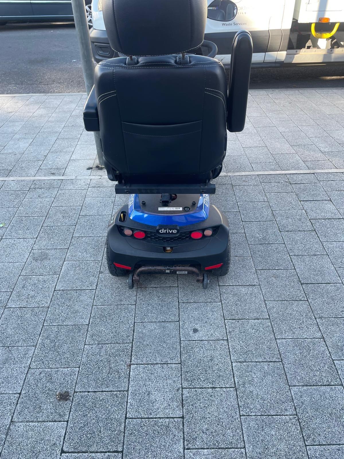 Drive Envoy Mobility Scooter – 4mph Blue