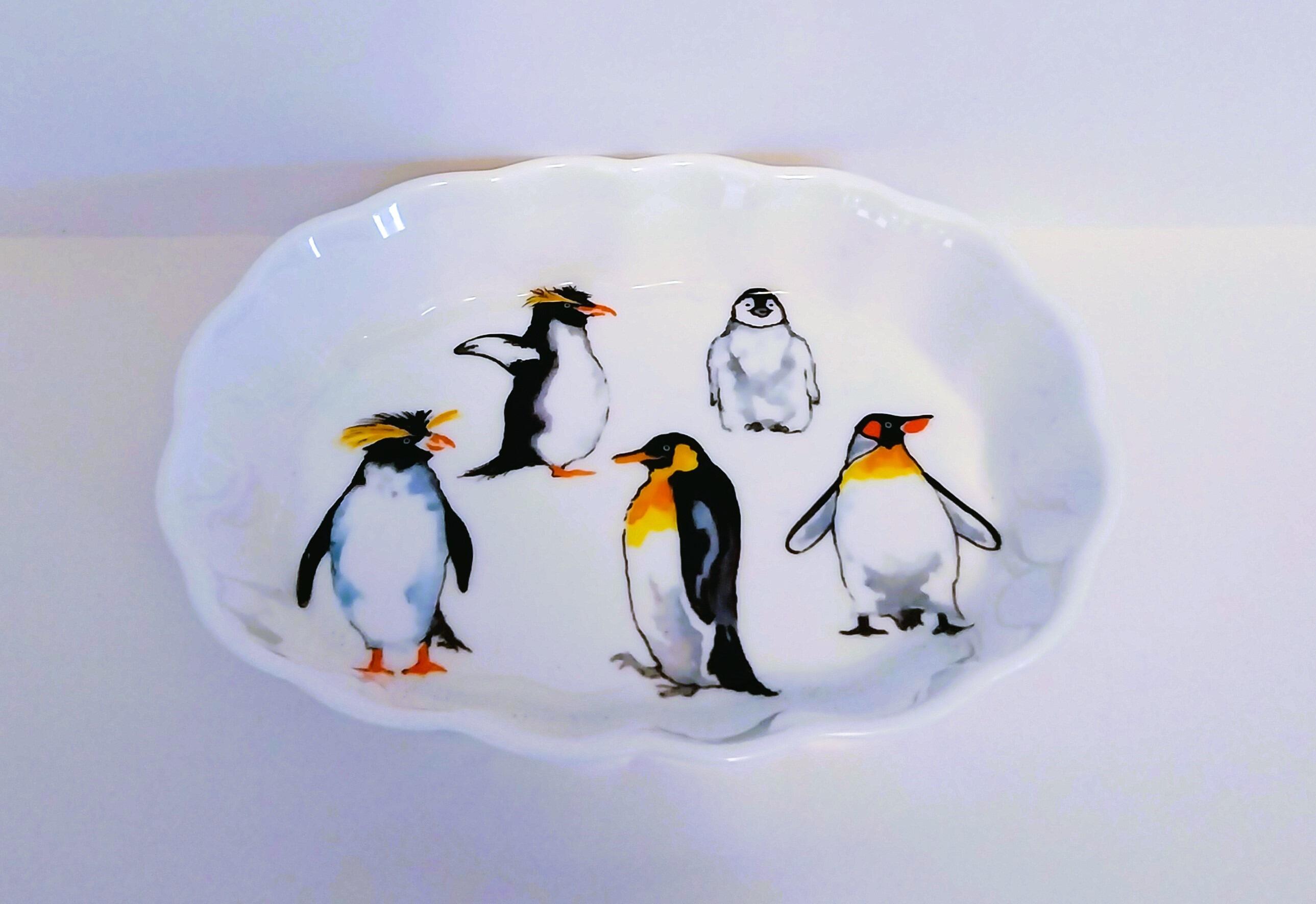 Penguins dish