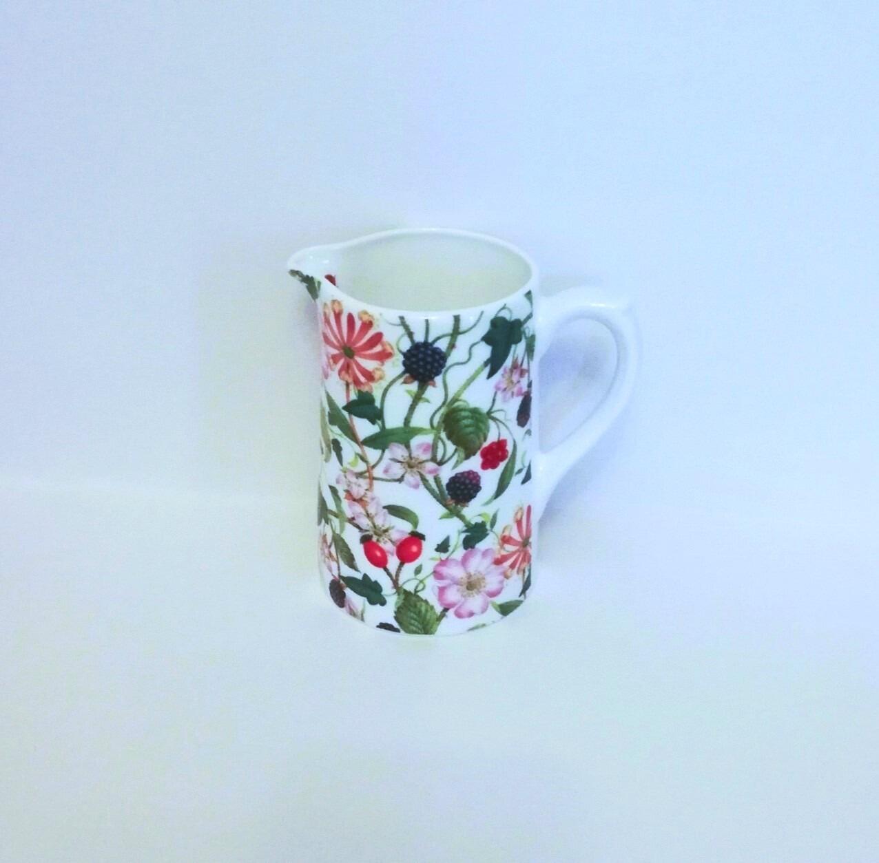 Brambly small jug