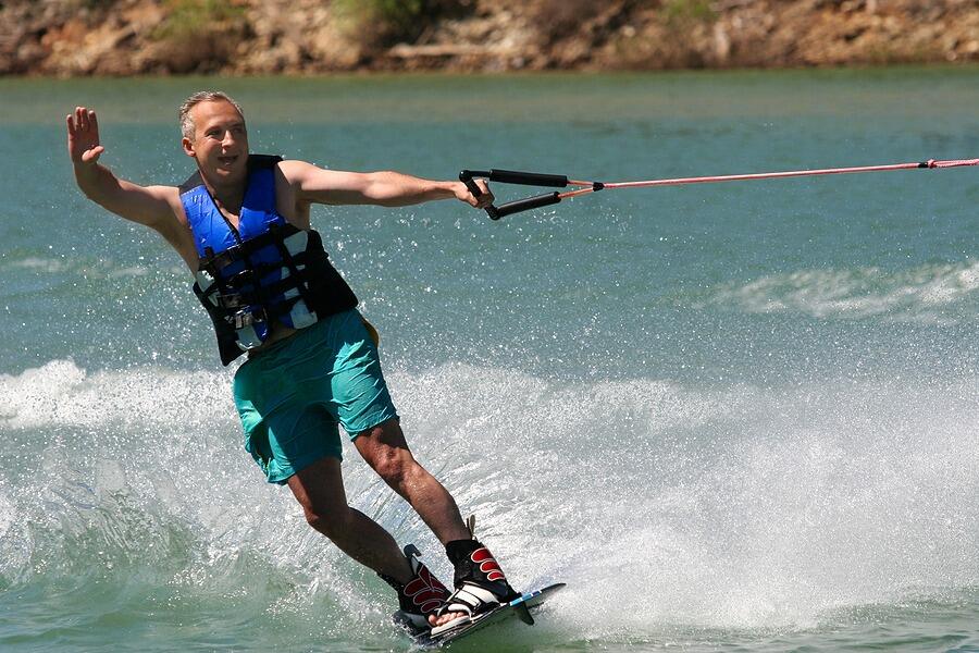 Top Tips For Beginners To Get To Grips With Wakeboarding