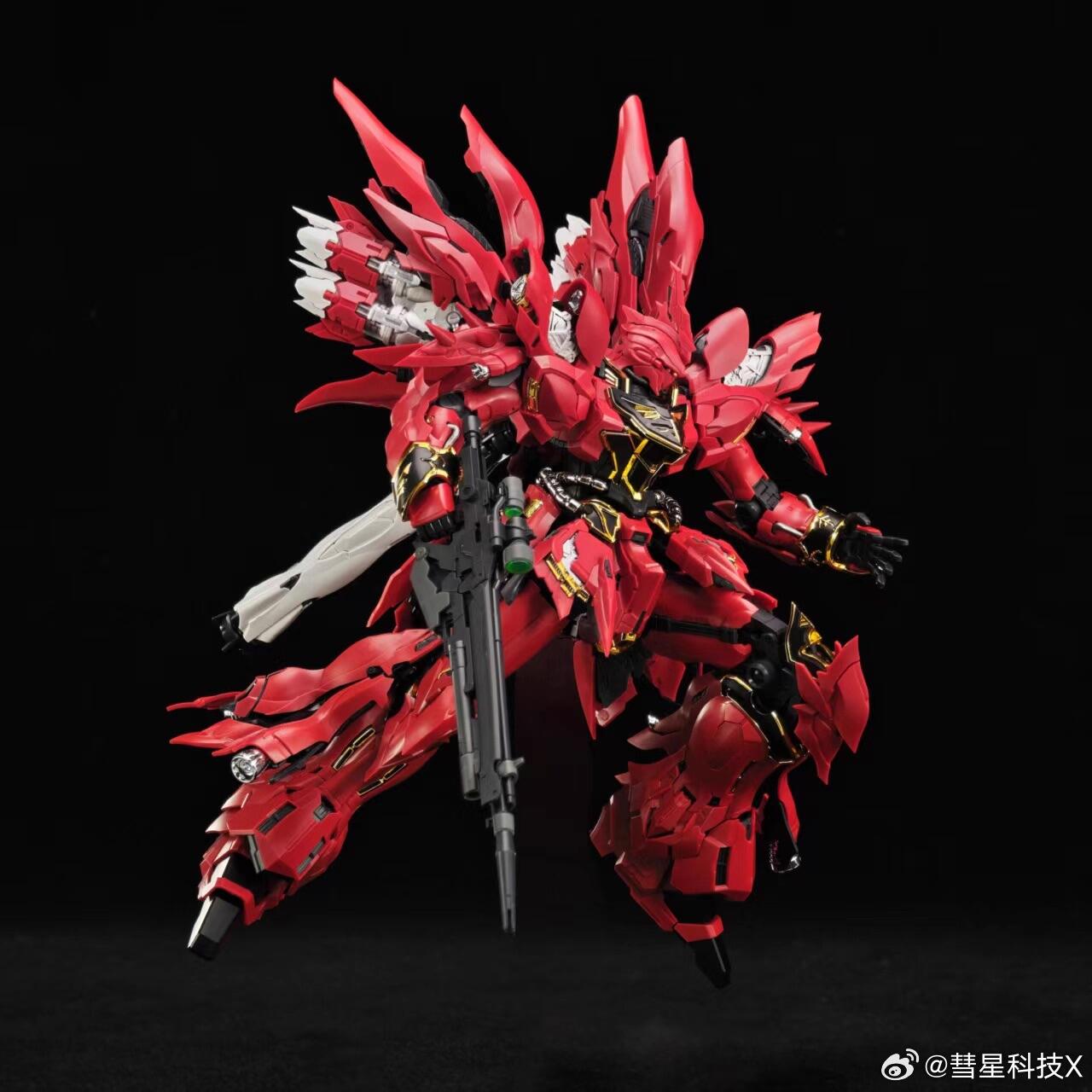 Comet Technology X - 1/100 The Red Comet