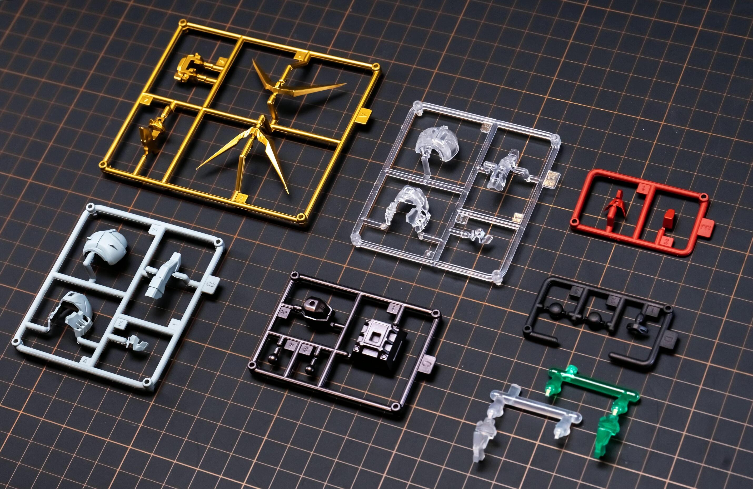 Minerva Hobby - 1/100 Head Kit for MG Destiny Gundam (Colored Version)