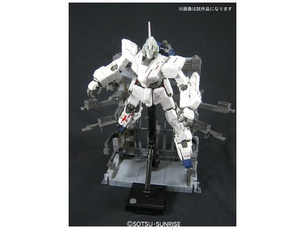 MG 1/100 Unicorn Gundam HD Color + MS Cage