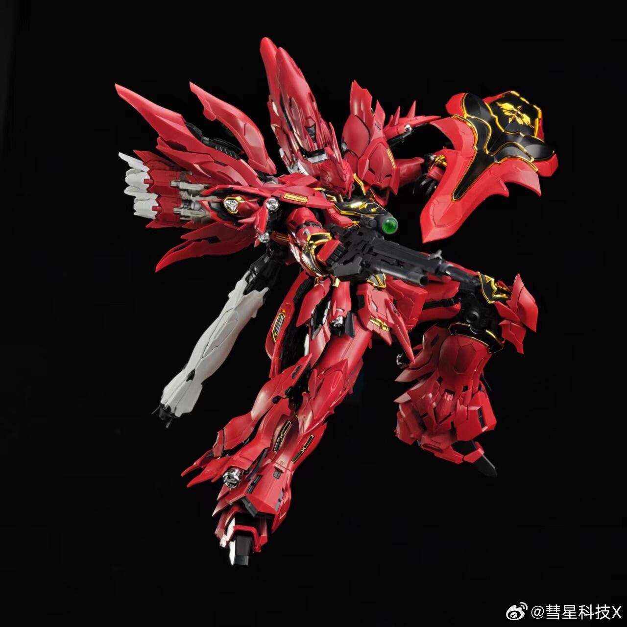 Comet Technology X - 1/100 The Red Comet