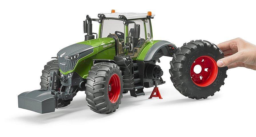 Buy Bruder Fendt 1050 Vario Toy Tractor 1:16 Scale | Fast Delivery