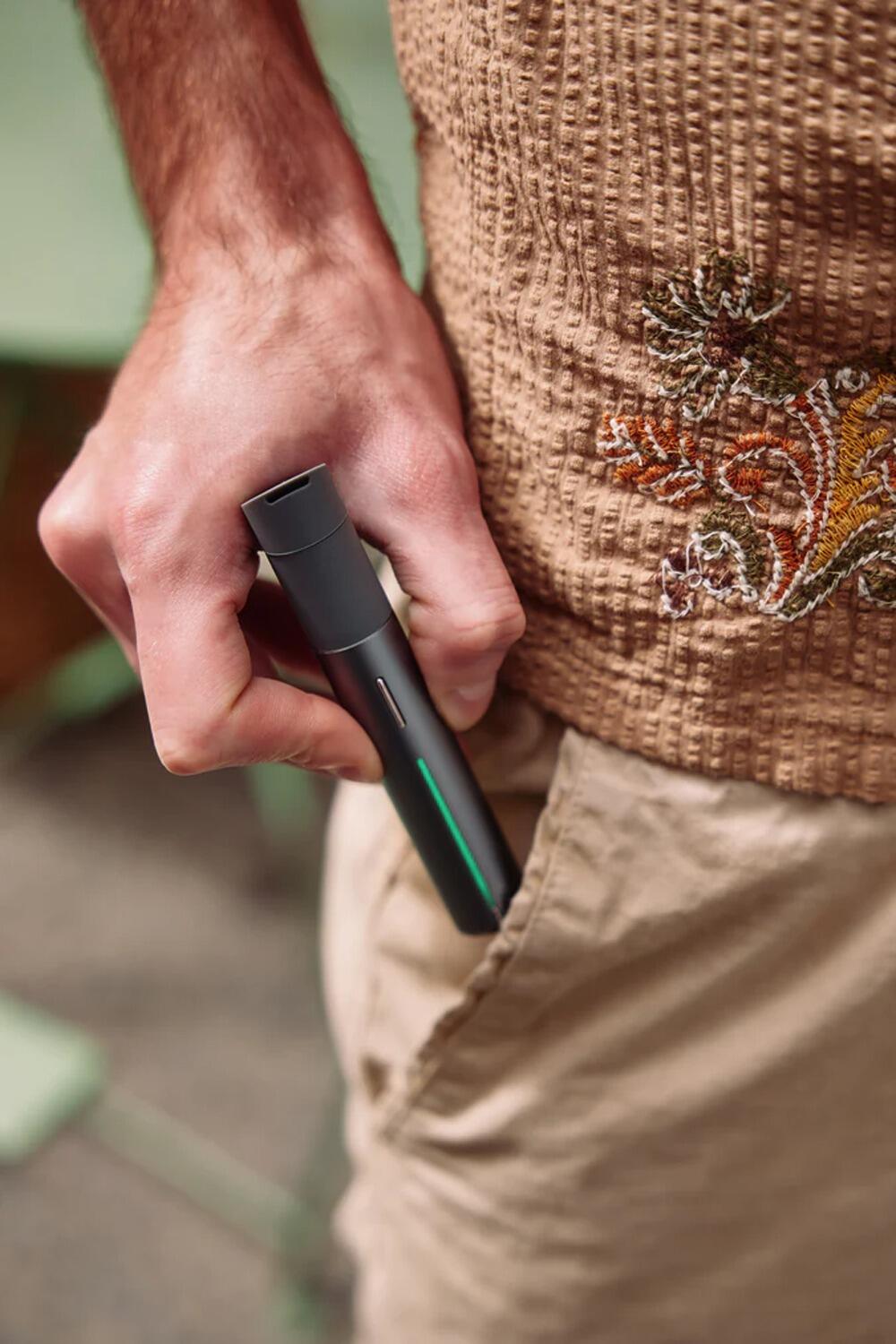 Puffco Pivot - Redefine your dabbing experience! Precision-engineered ...