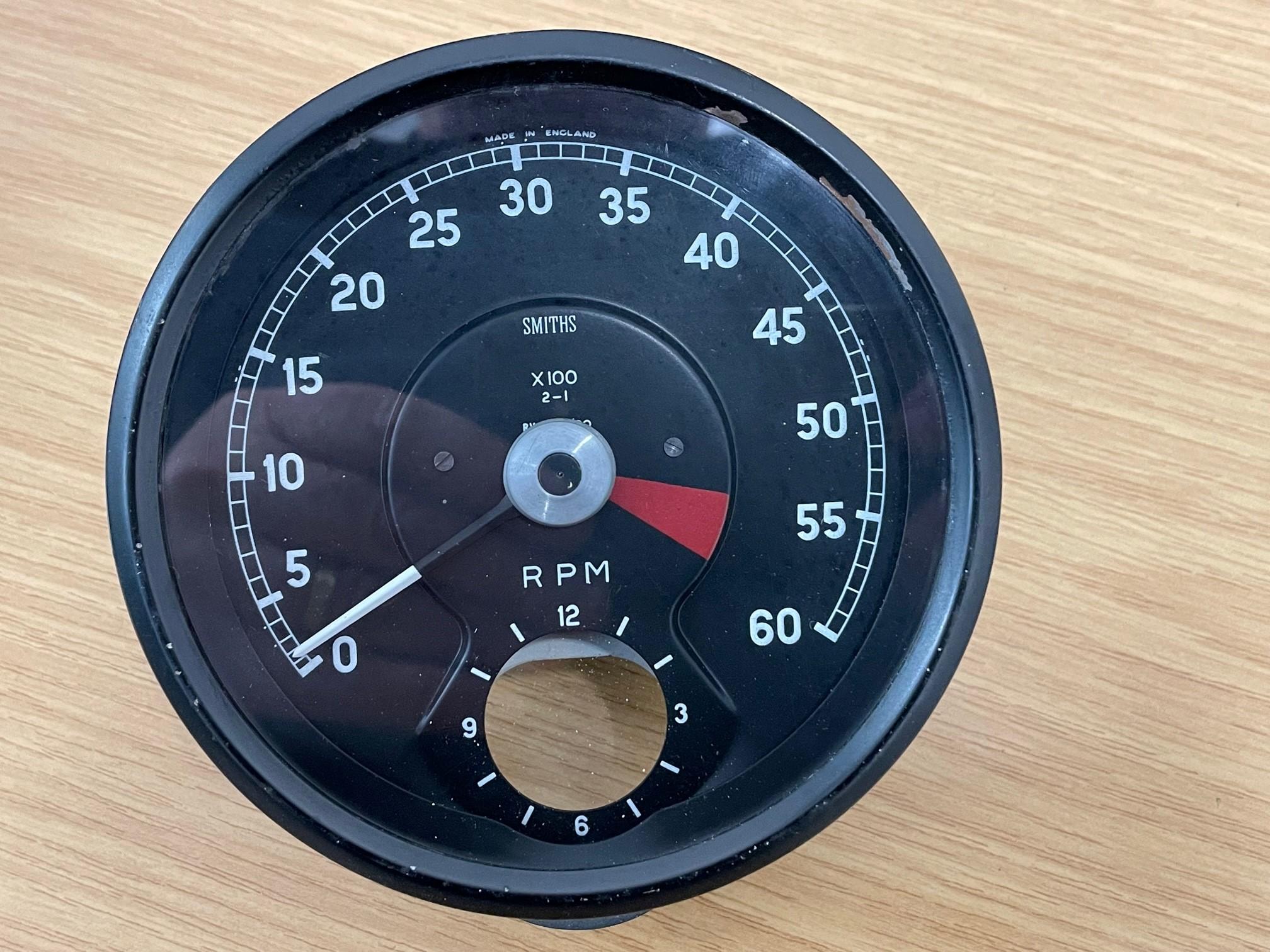 ORIGINAL SMITHS RV 7413/00 E-TYPE & MK2 REV COUNTER WITH CLOCK IN VGC ...