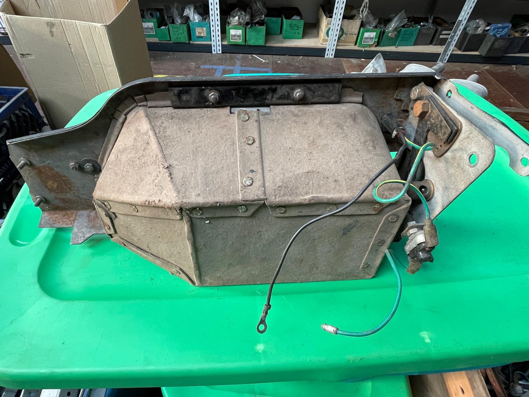 ORIGINAL E-TYPE S2 & S3 LHD DASH CUBBY BOX COMPLETE BD37573 BD28266 (A)