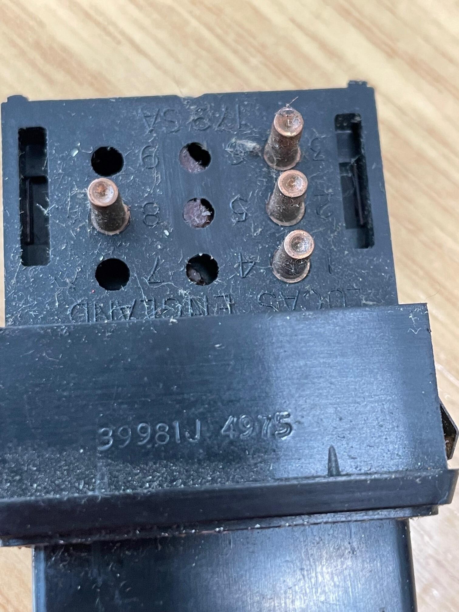 C40123 ORIGINAL JAGUAR LUCAS 39981 DATED 9/75 MAP LIGHT SWITCH NOS