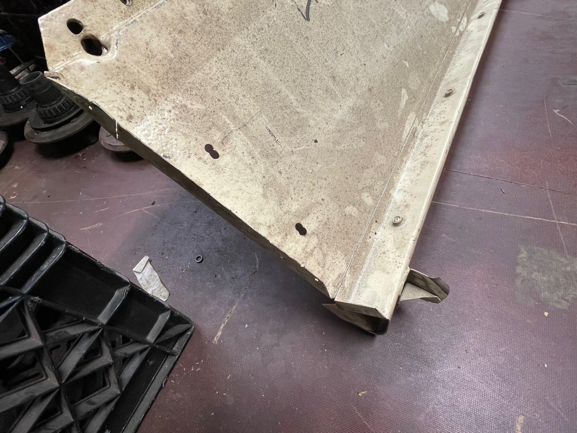 BD4173 ORIGINAL XK120 REAR BOOT FLOOR PANEL FOR DISC WHEEL CARS