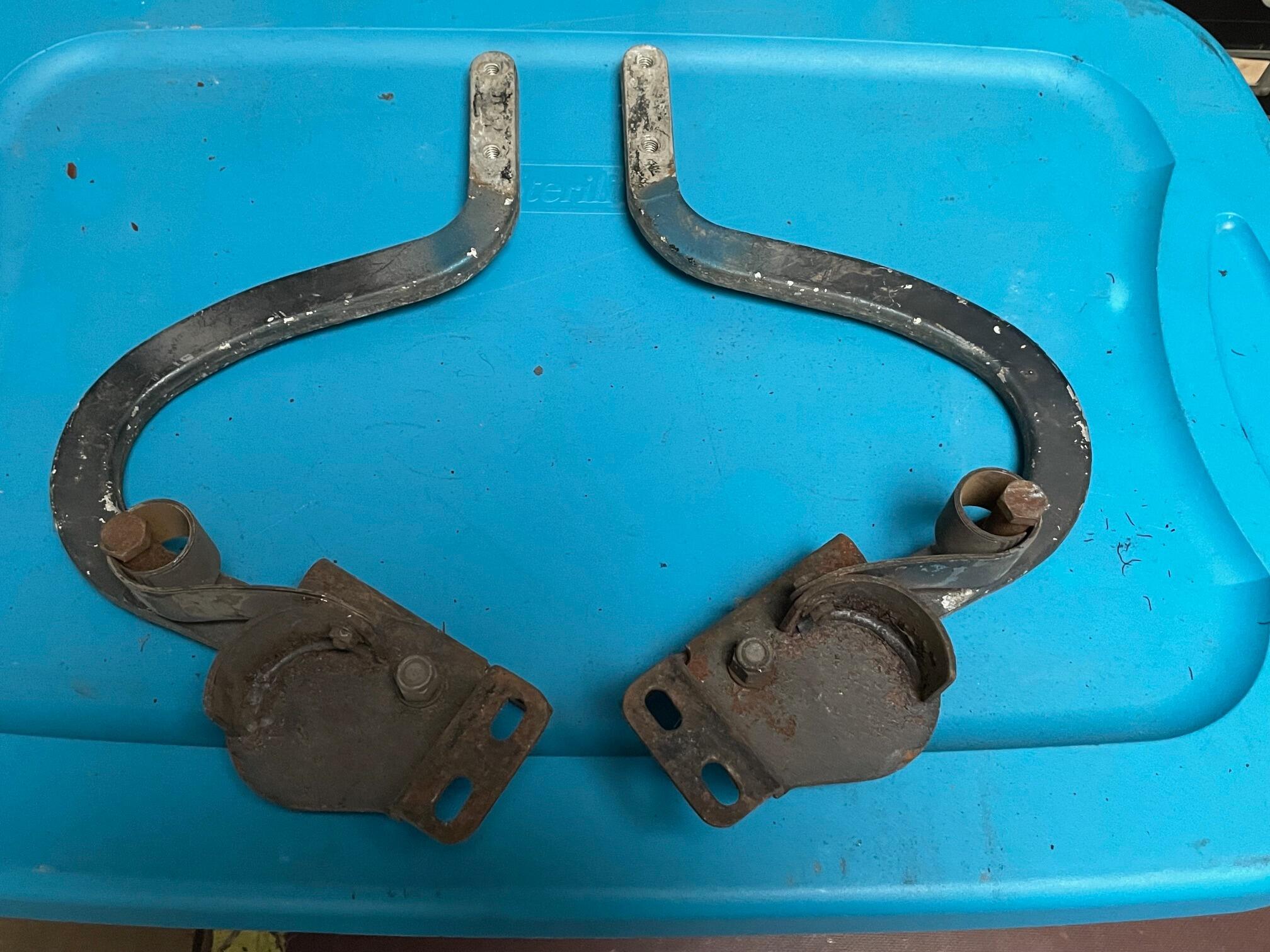 ORIGINAL VERY RARE SERIES 1 E-TYPE PAIR OF BOOT LID HINGES BD20622 BD20623