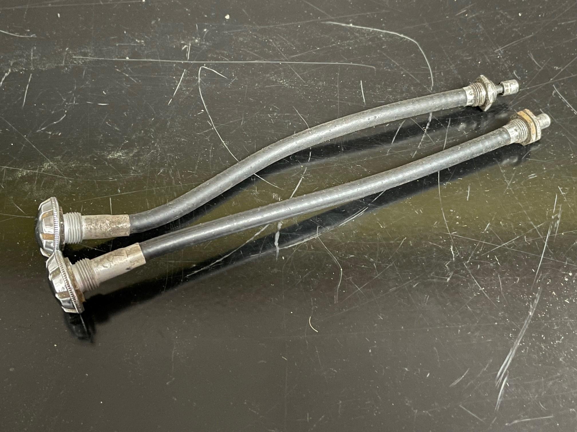 ORIGINAL GENUINE E-TYPE 2 x WINDSCREEN AIR REDIRECTION CABLES WITH ...