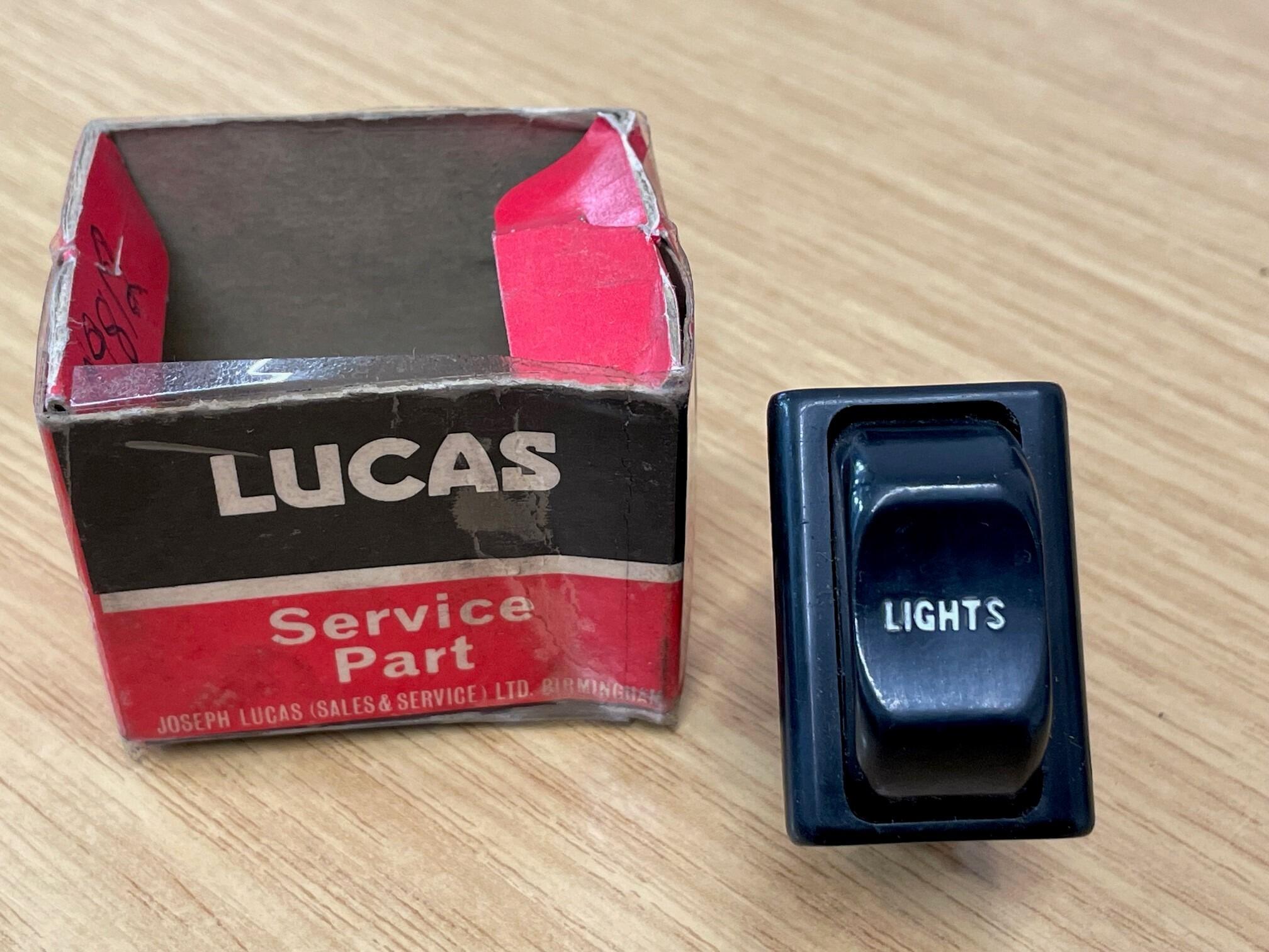 ORIGINAL LUCAS 39812 DATED 4/75 AUSTIN MARINA 1973 LIGHTS ROCKER SWITCH NOS