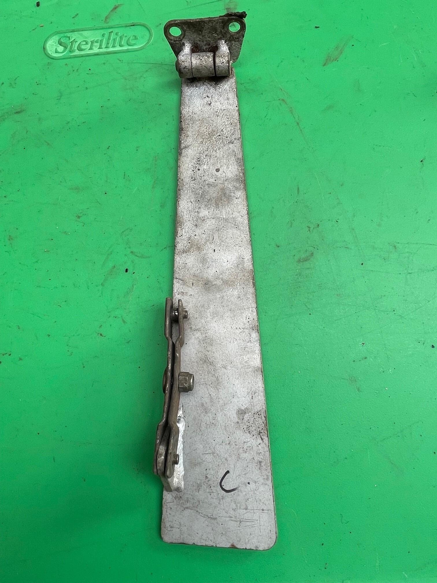ORIGINAL E-TYPE ACCELERATOR PEDAL LHD CARS C18467 (C)