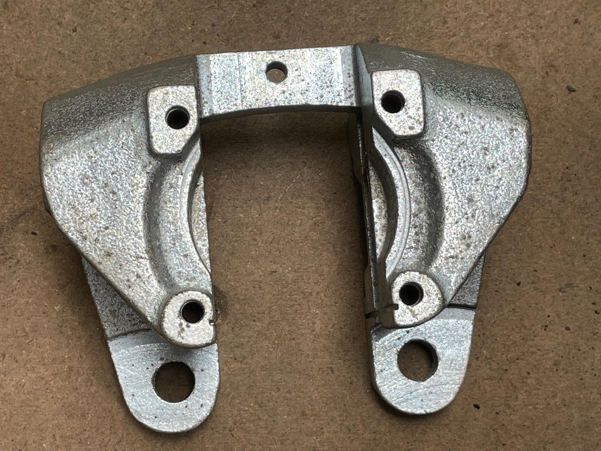 7715 E-TYPE FRONT BRAKE CALIPER CASTING