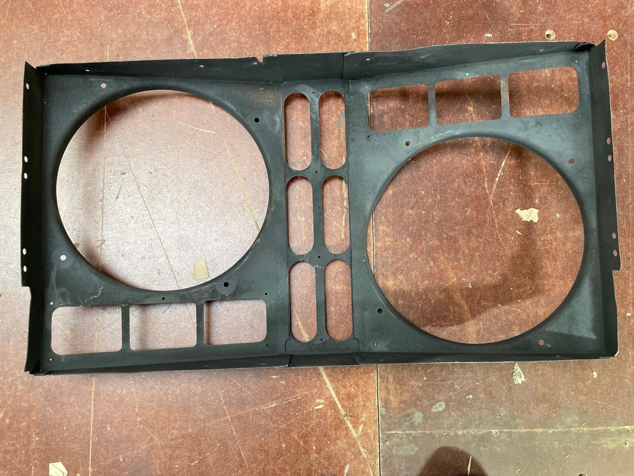 C33960 ORIGINAL E-TYPE S3 RADIATOR COOLING FAN COWL ASSEMBLY