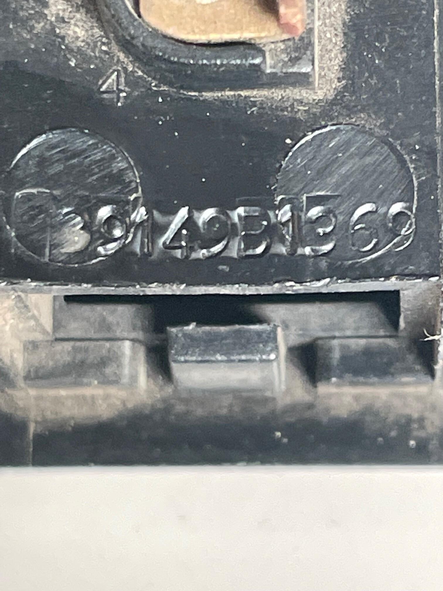 ORIGINAL LUCAS 39212 4/69 MGB 1967 - 1976 BRAKE CHECK LIGHT SWITCH