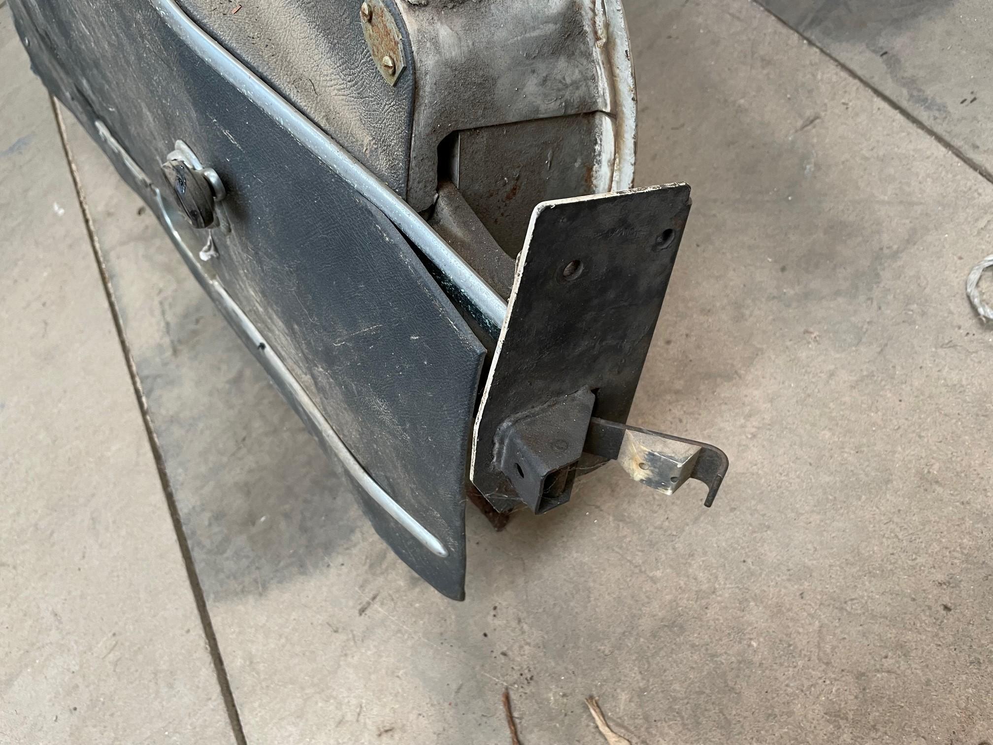 ORIGINAL RARE E-TYPE XKE S2 DHC L/H DOOR COMPLETE BD33723