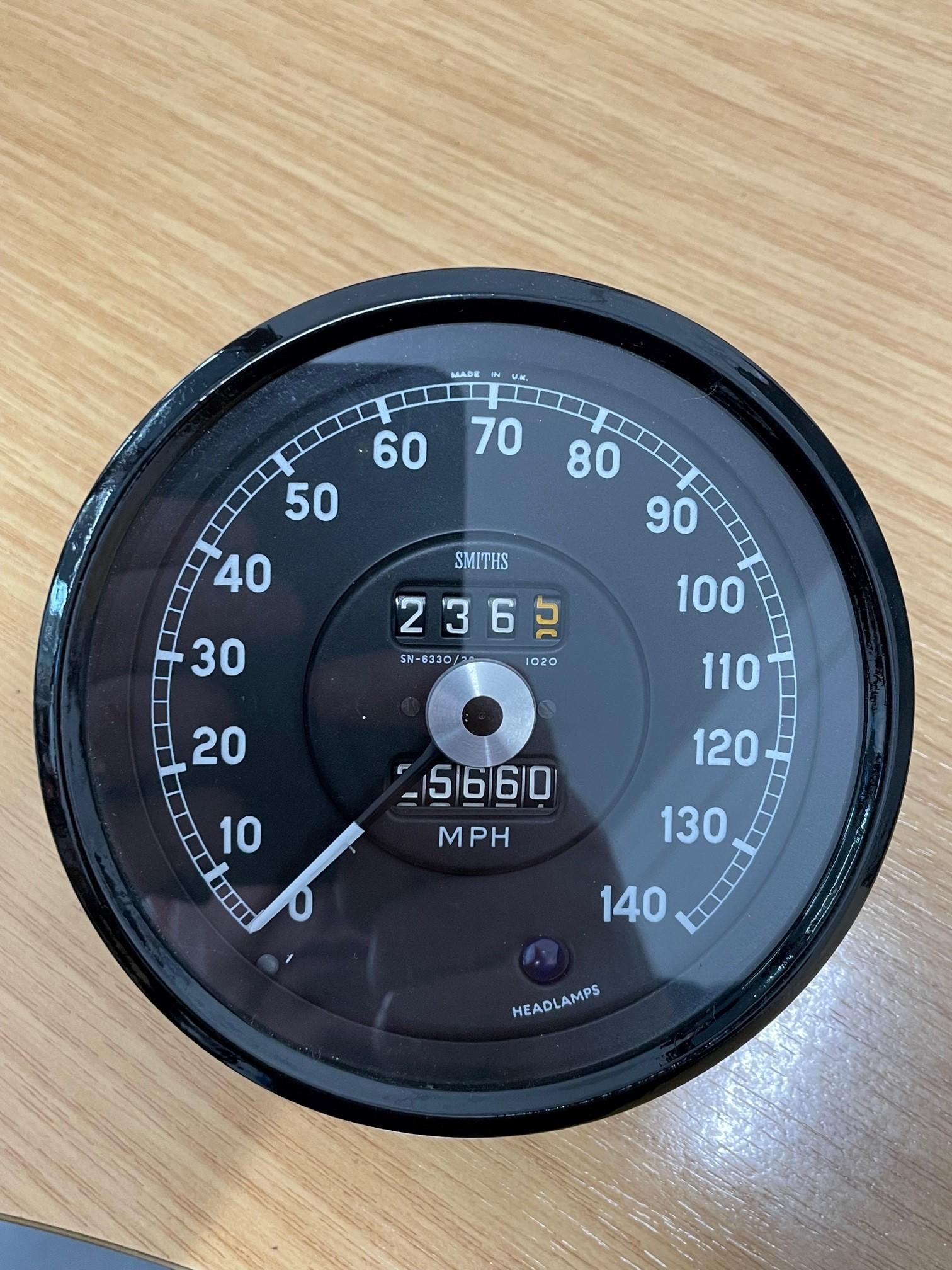 ORIGINAL SMITHS 6330/29 (1020) JAGUAR XJ6 S1 SPEEDOMETER 140mph (B)