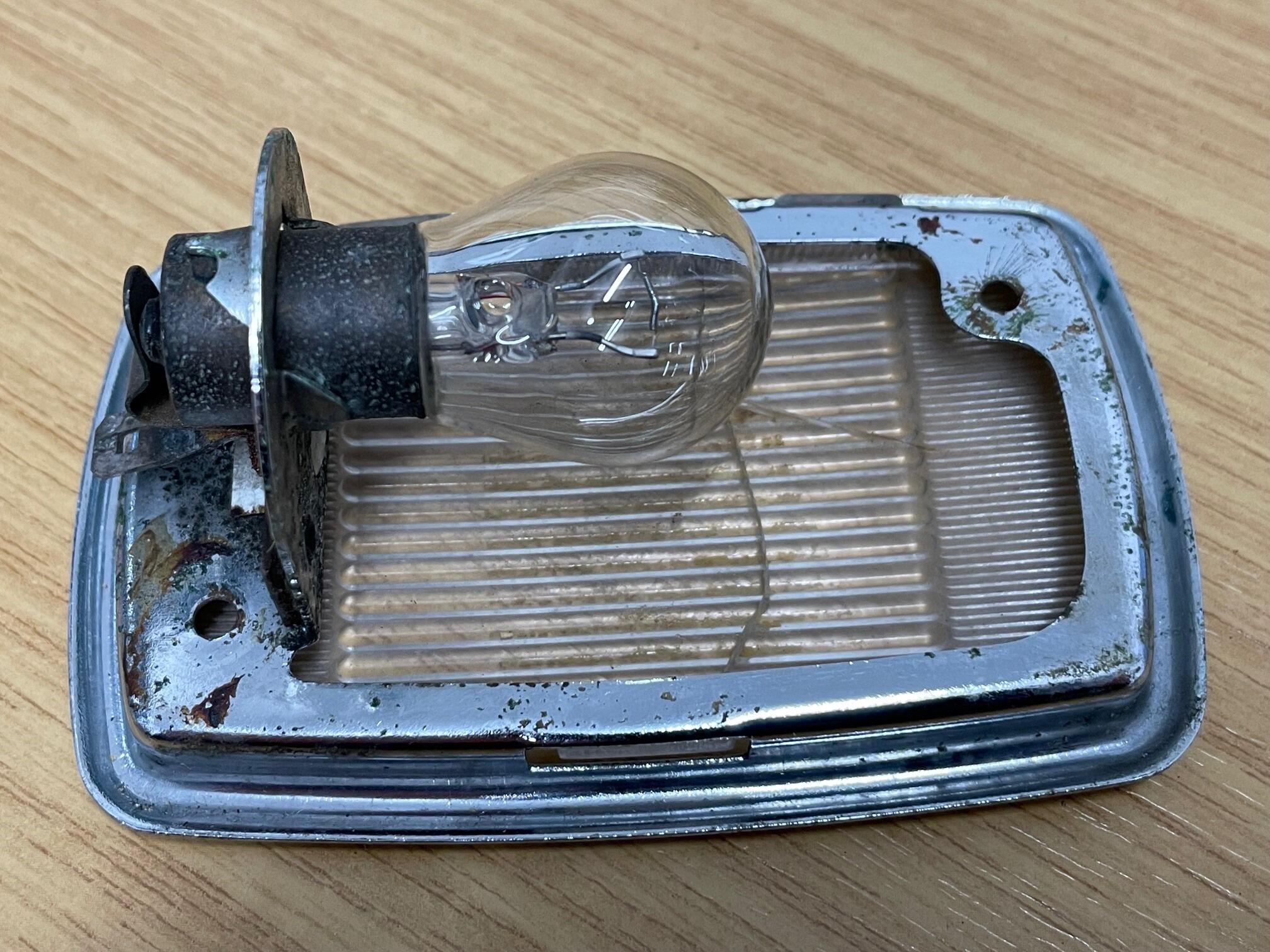 ORIGINAL E-TYPE INTERIOR LAMP ASSEMBLY S1 S2 S3 DHC / ROADSTER C16498 (H)