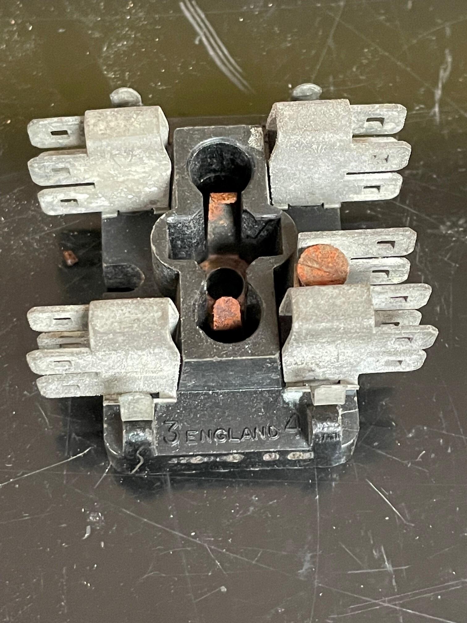 ORIGINAL JAGUAR (LUCAS) 37286 FUSE BOX ASSEMBLY DATED 9/61 C16053