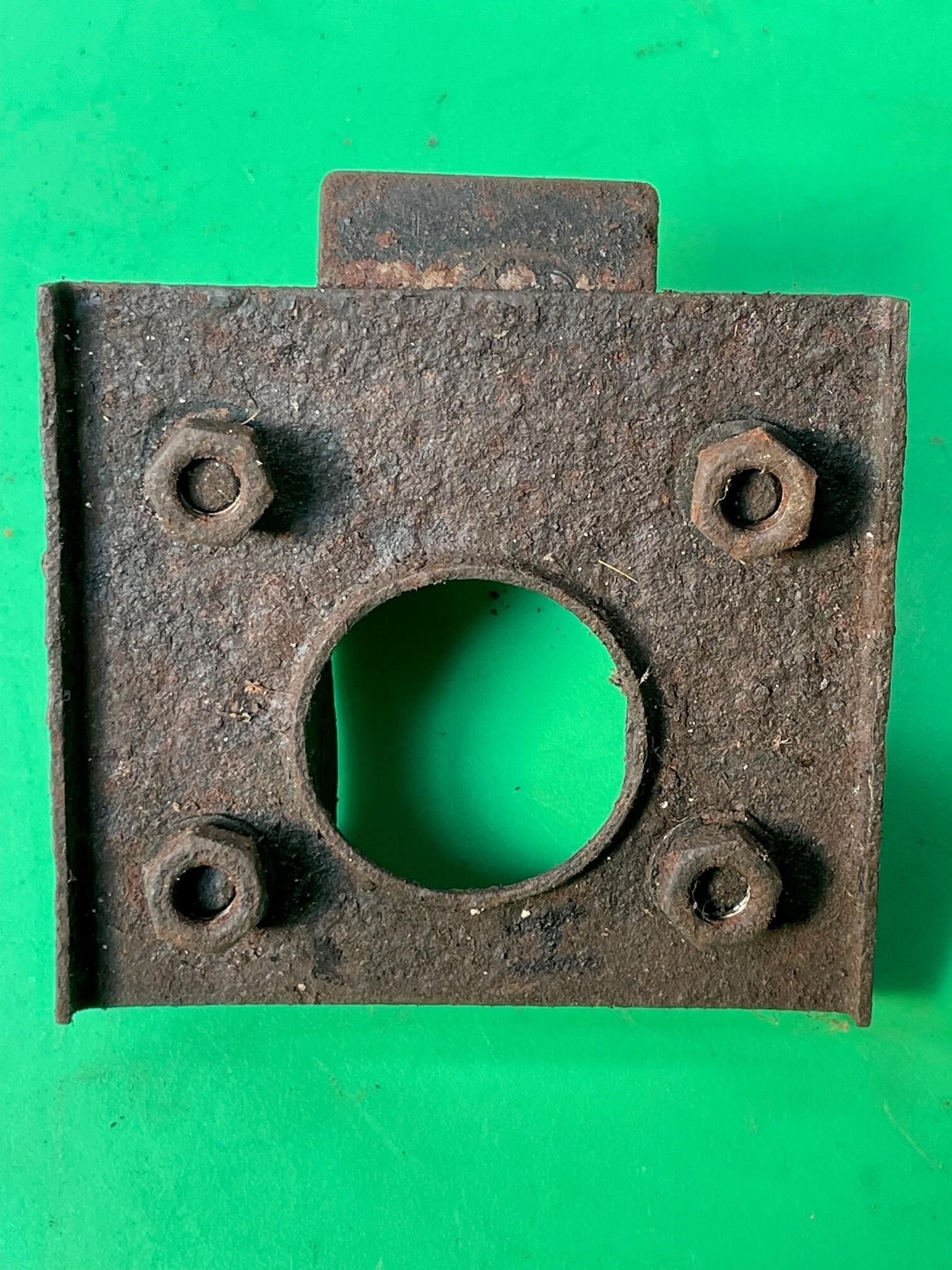 ORIGINAL E-TYPE FUEL TANK MOUNTING BRACKET & REINFORCEMENT BRACKET ...