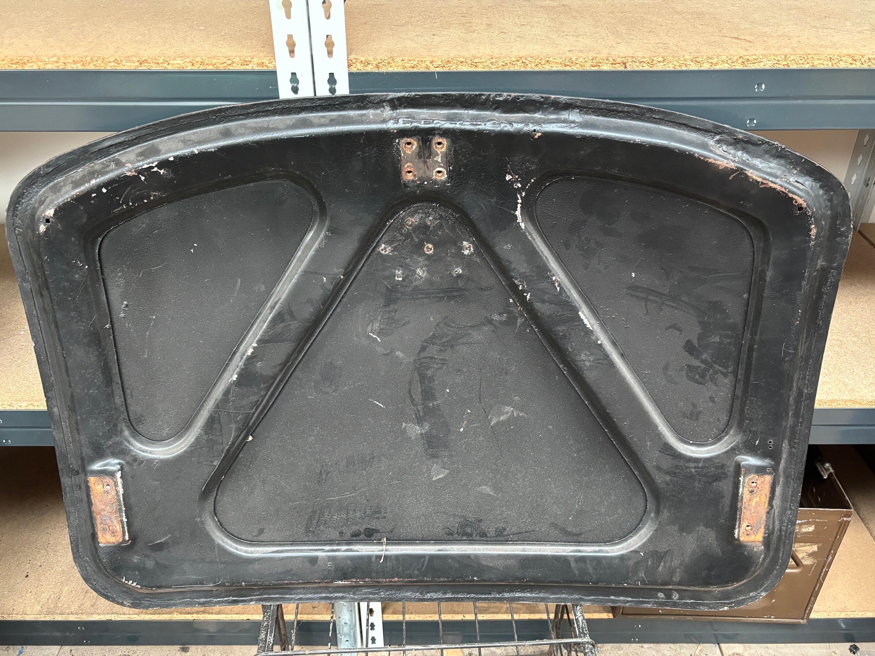 BD28911 ORIGINAL E-TYPE DHC ROADSTER REAR BOOT / TRUNK IN BLACK