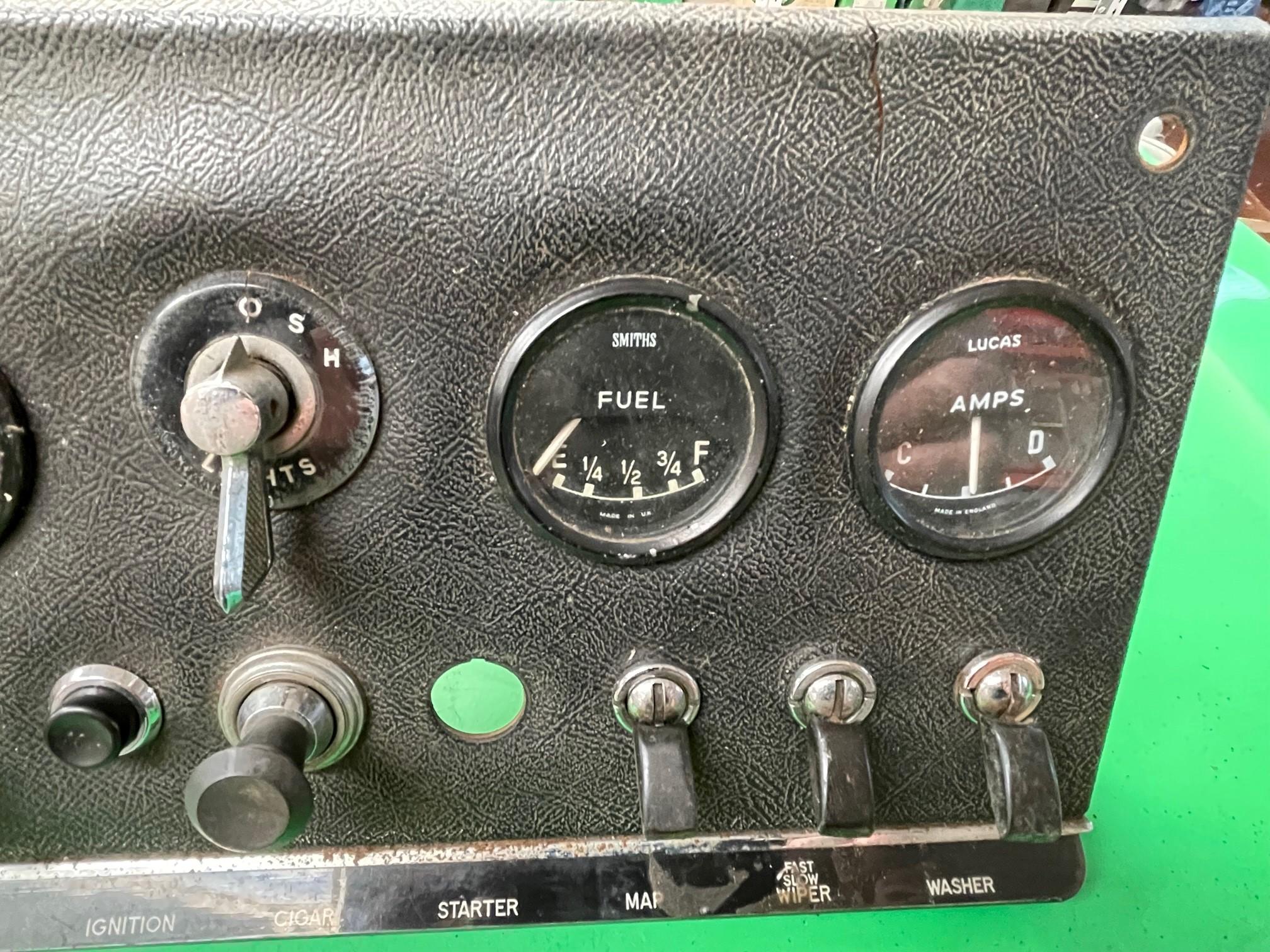 ORIGINAL E-TYPE S1 CENTRE DASH ASSEMBLY WITH GUAGES & SWITCHES C16257 (D)