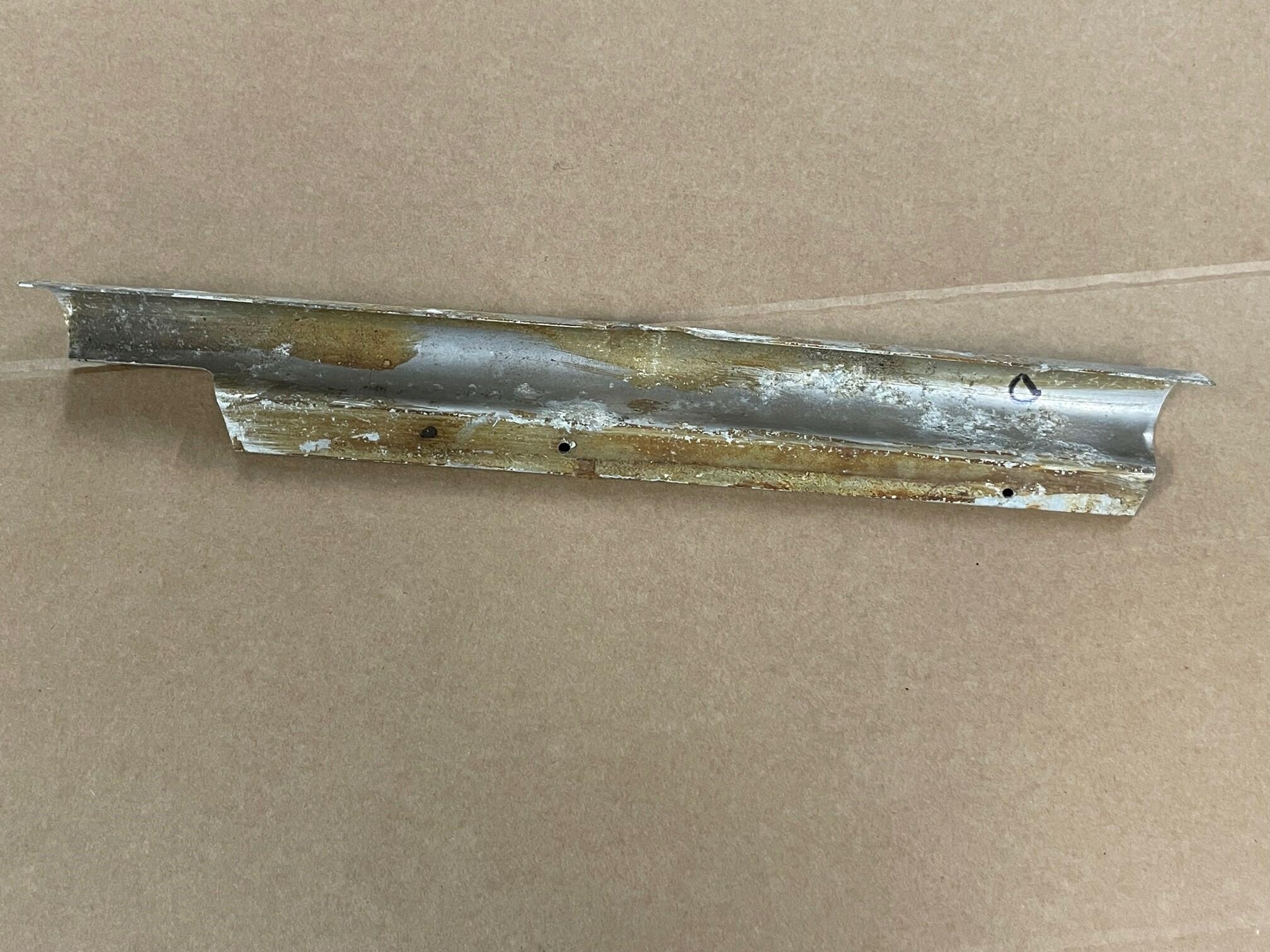 ORIGINAL E-TYPE WIRING HARNESS COVER ON L/H SCUTTLE BD20728 (D)