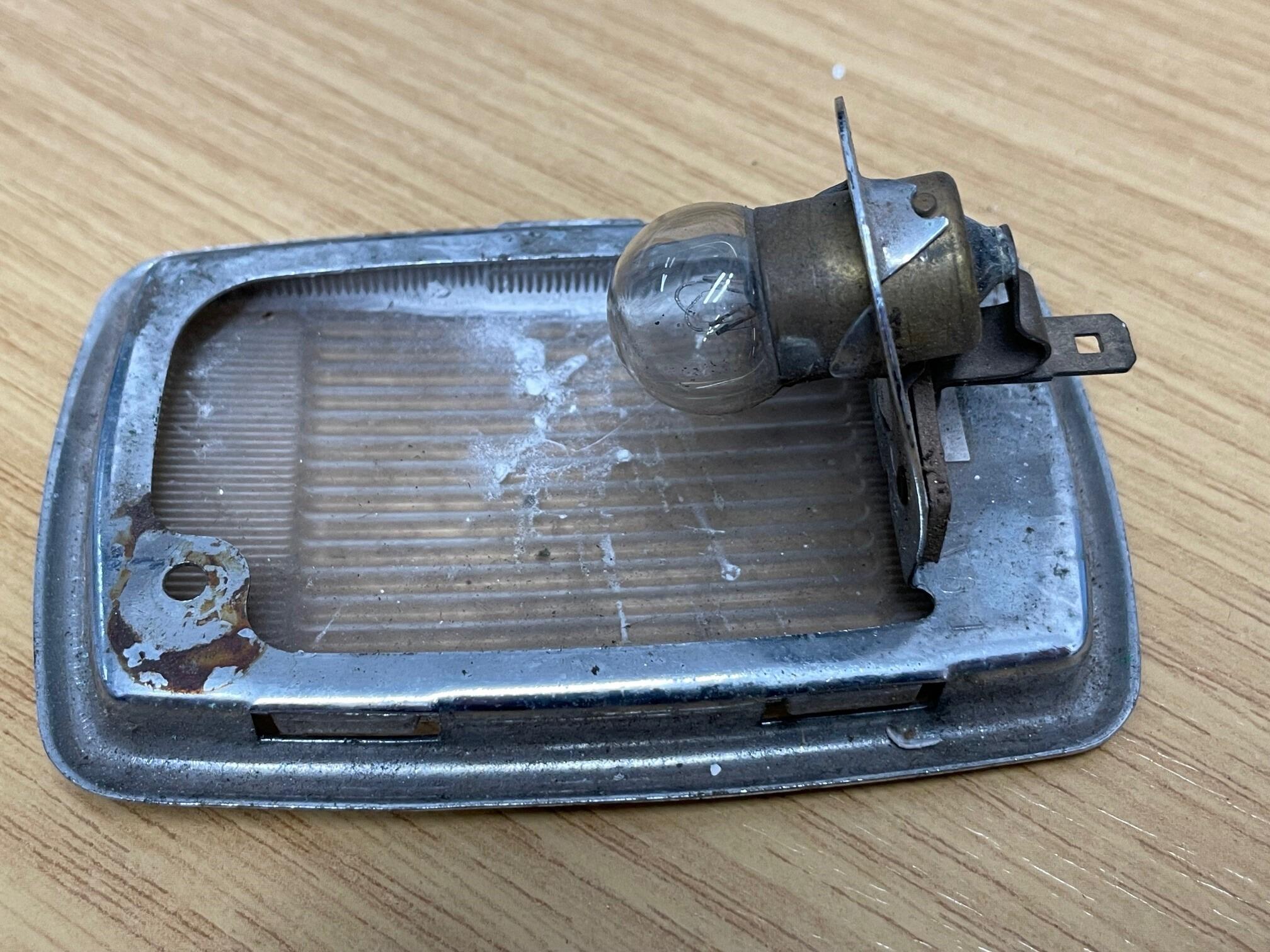 ORIGINAL E-TYPE INTERIOR LAMP ASSEMBLY S1 S2 S3 DHC / ROADSTER C16498 (K)