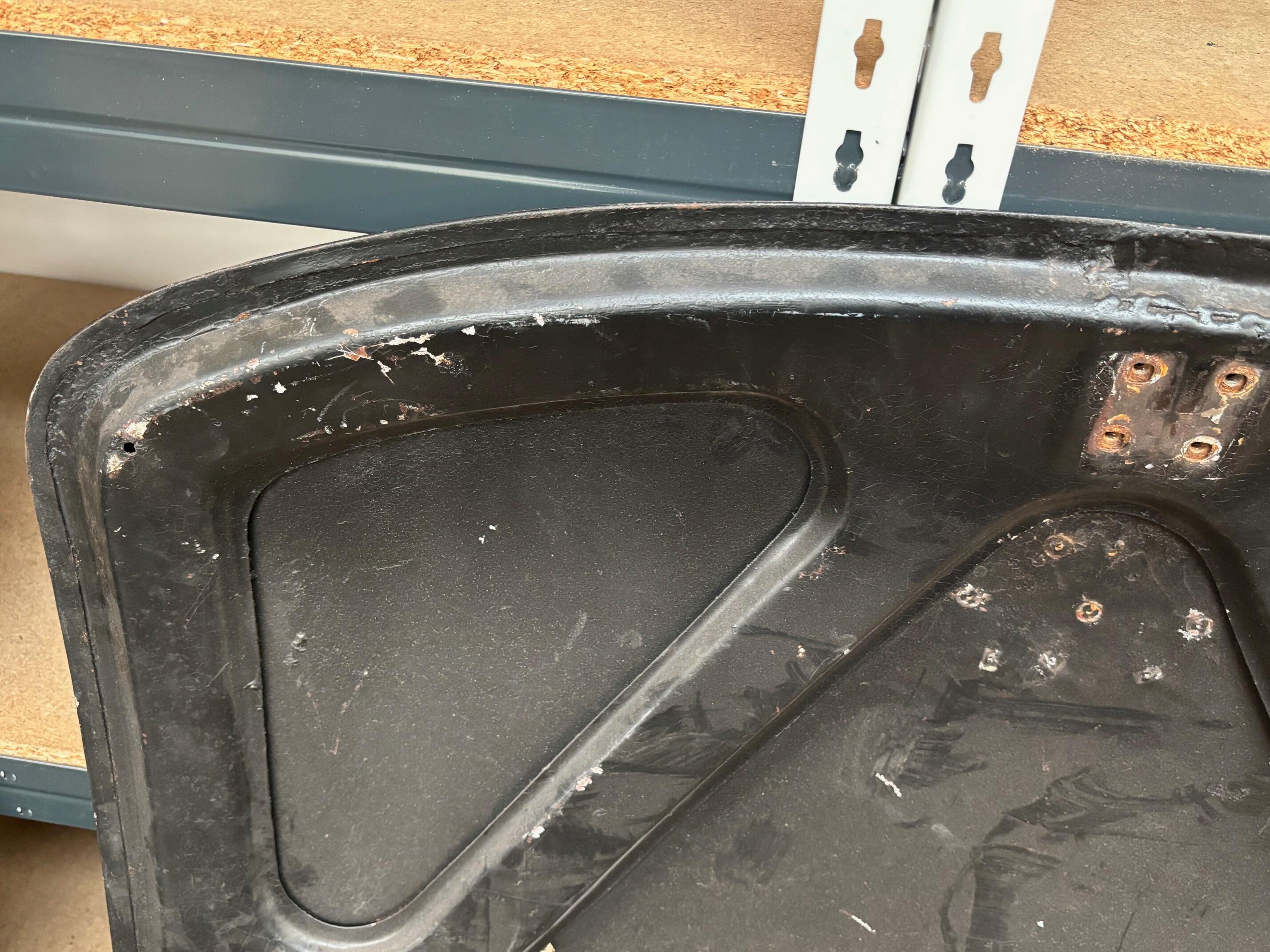 BD28911 ORIGINAL E-TYPE DHC ROADSTER REAR BOOT / TRUNK IN BLACK