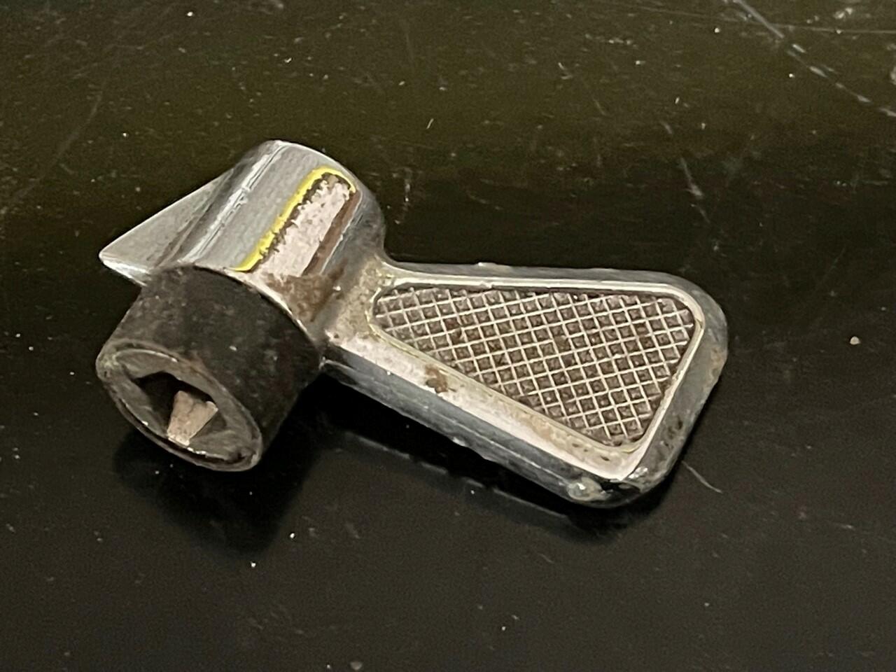 ORIGINAL JAGUAR HEADLIGHT SWITCH LEVER C27065 C15450 S1 E-TYPE (A)