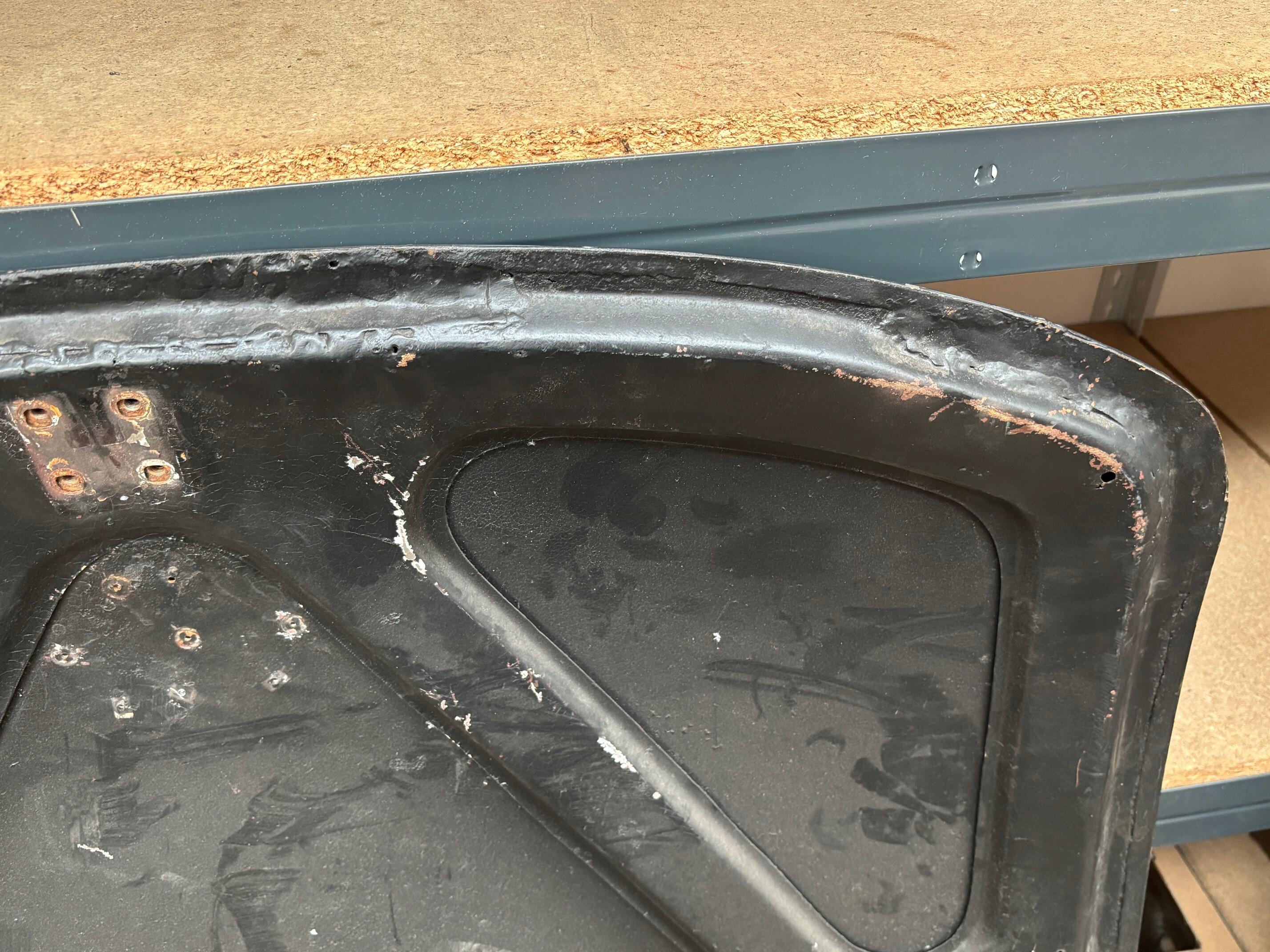 BD28911 ORIGINAL E-TYPE DHC ROADSTER REAR BOOT / TRUNK IN BLACK