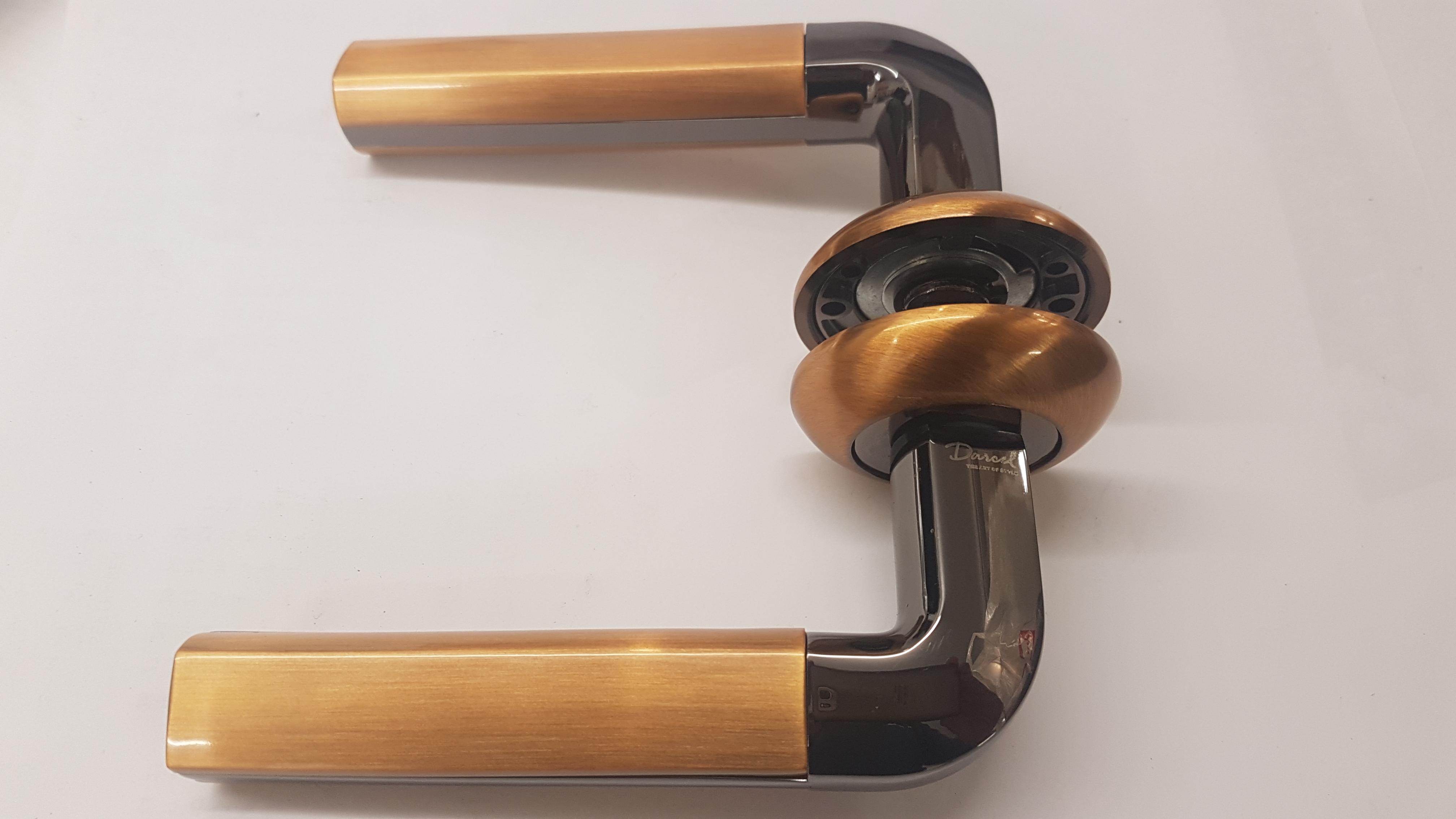 Darcel Zara Lever Handle On Round Rose, Black Nickel / Coffee