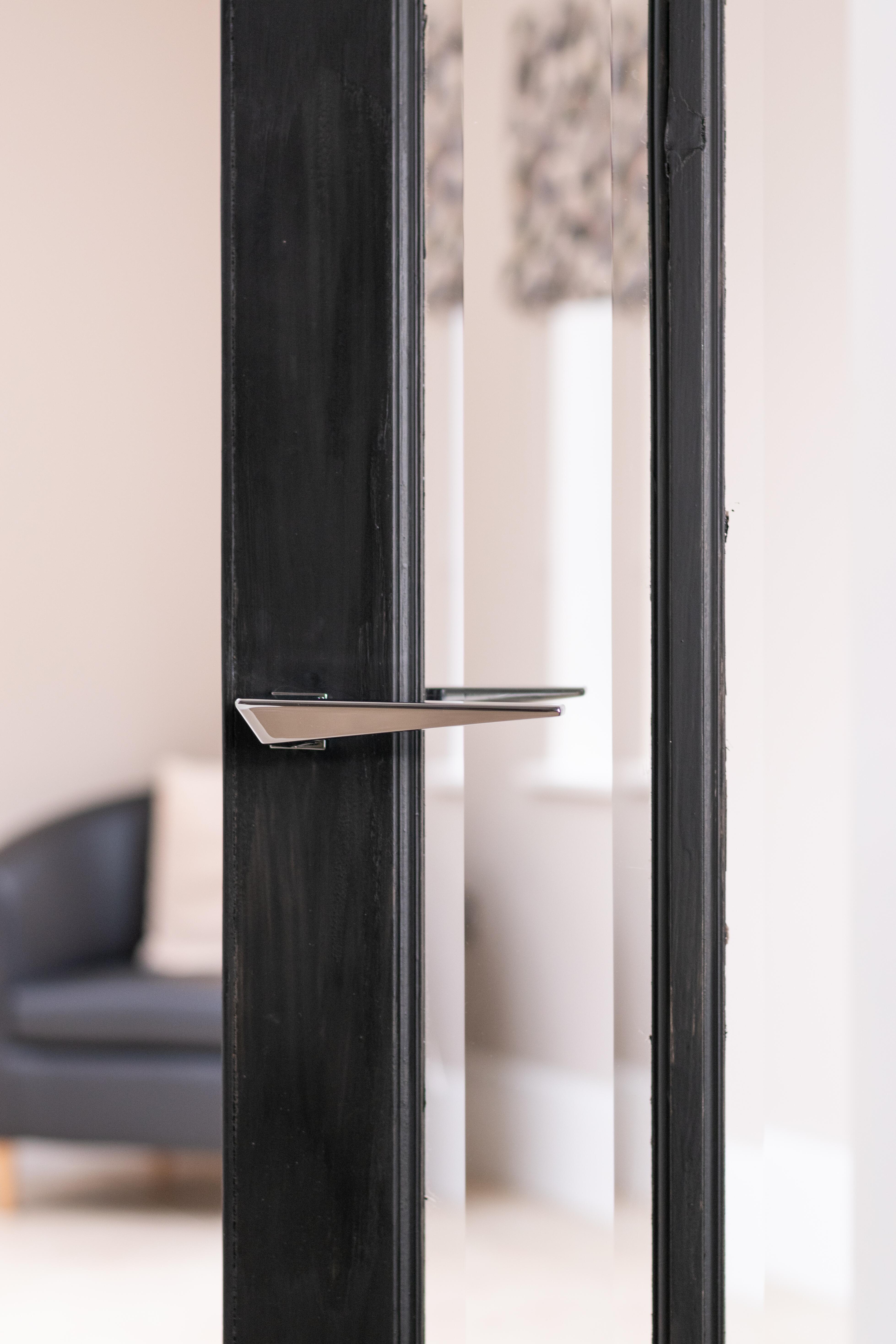Forme Naxos Lever Door Handle On Concealed Square Rose