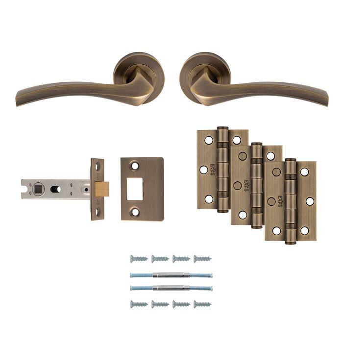 Serozzetta Sines Lever Handle On Round Rose, Latch Door Pack