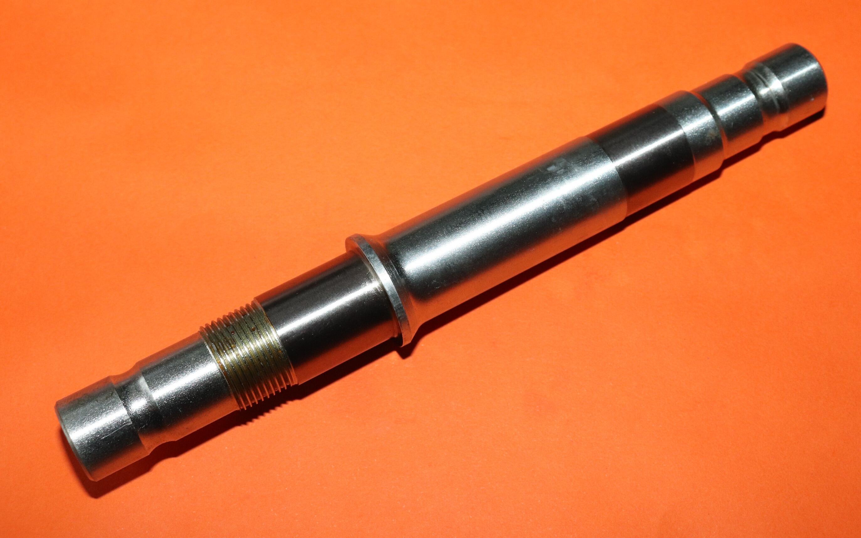 TRIUMPH PRE UNIT 5T 6T T110 T120 FRONT FULL WIDTH HUB SPINDLE 1955-63 ...